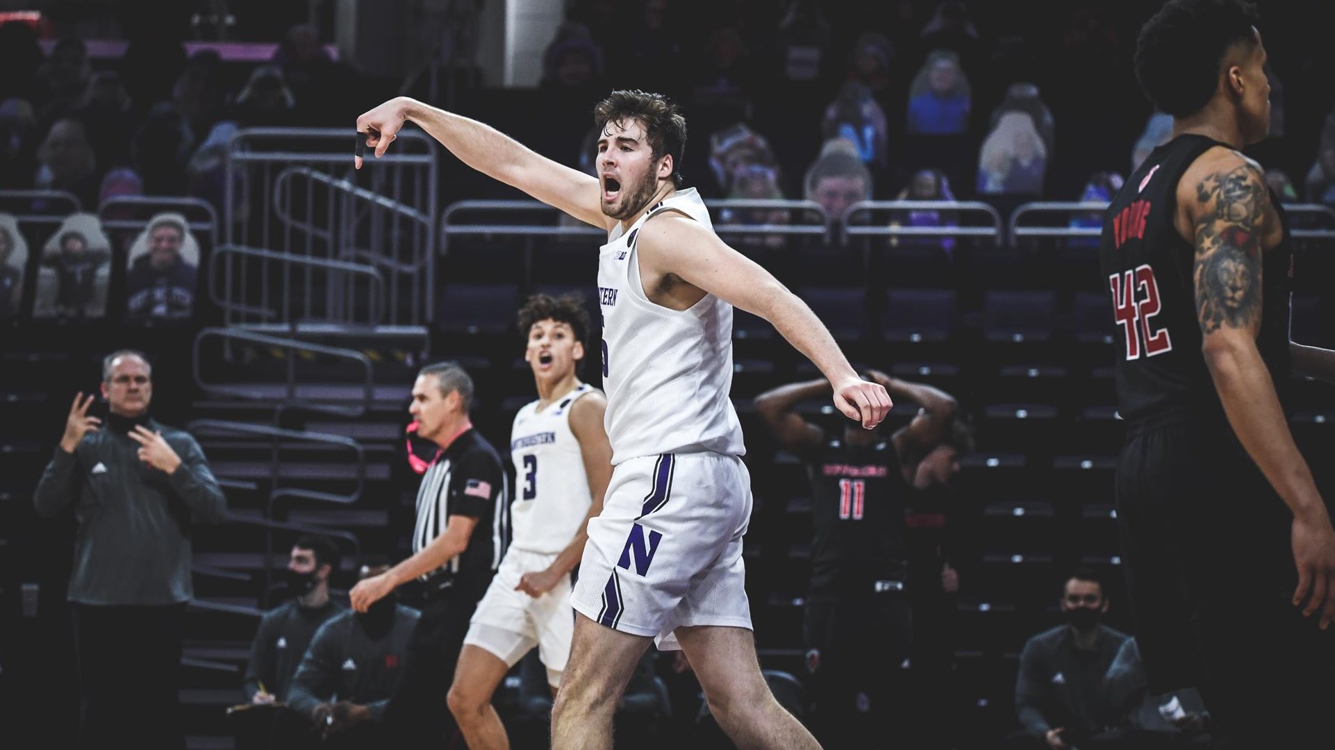 Ryan Young - 2021-22 - Men's Basketball - Northwestern University Athletics