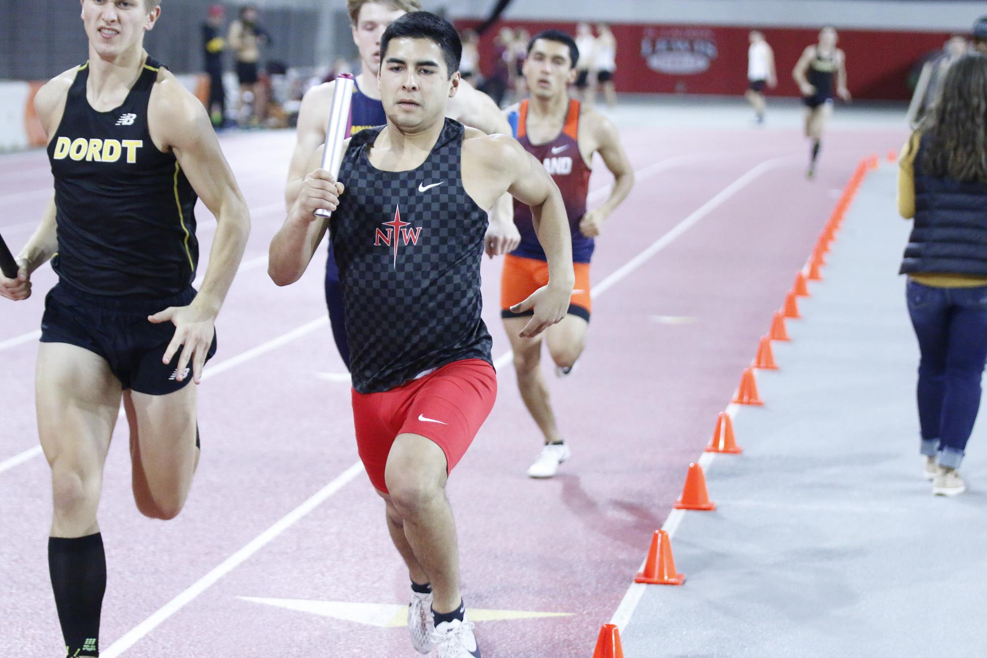 Isaac Munoz - Men's Track and Field - Northwestern College Athletics