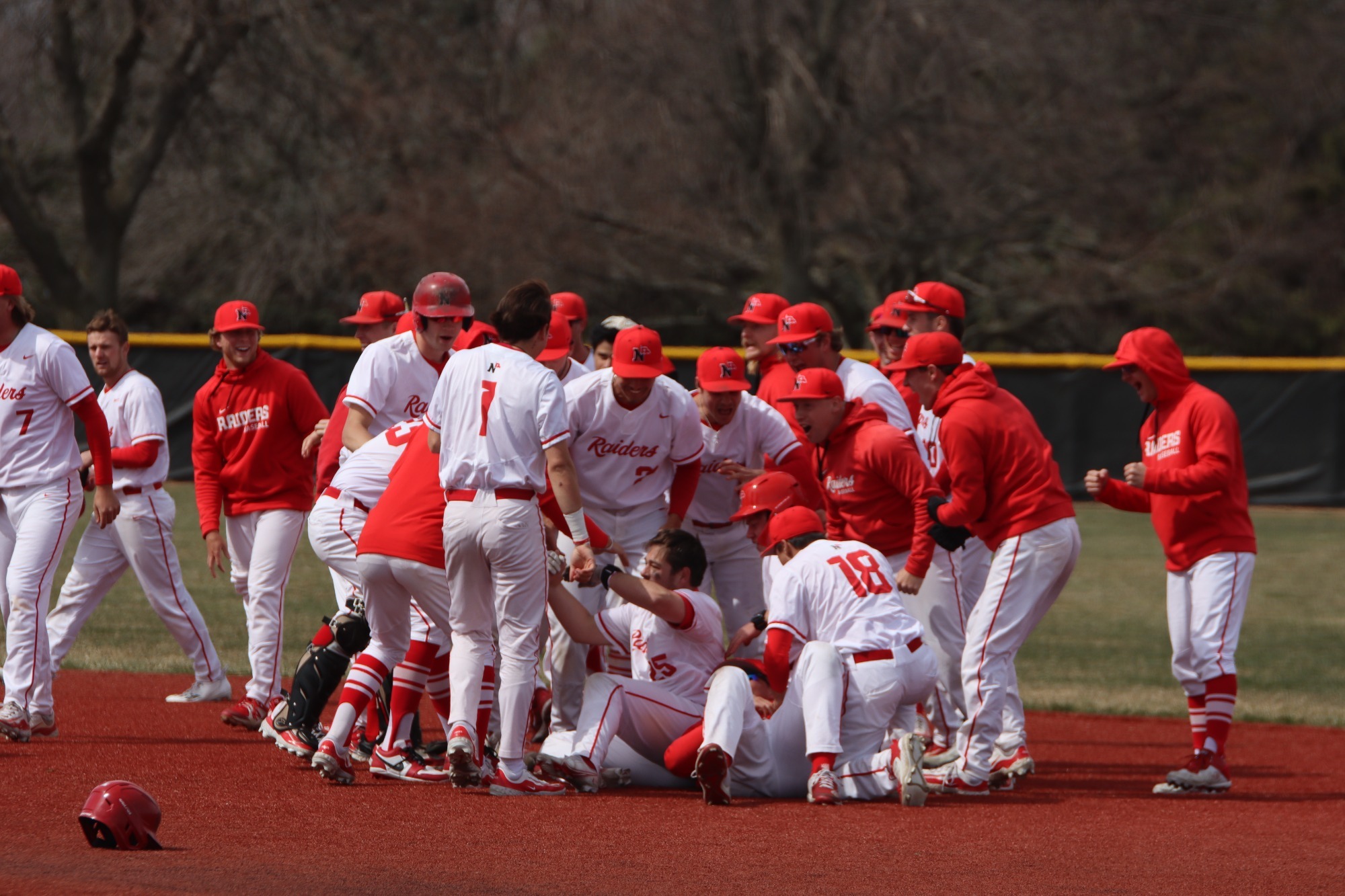 Raiders Walk It Off Against No. 9 Doane - Northwestern College Athletics