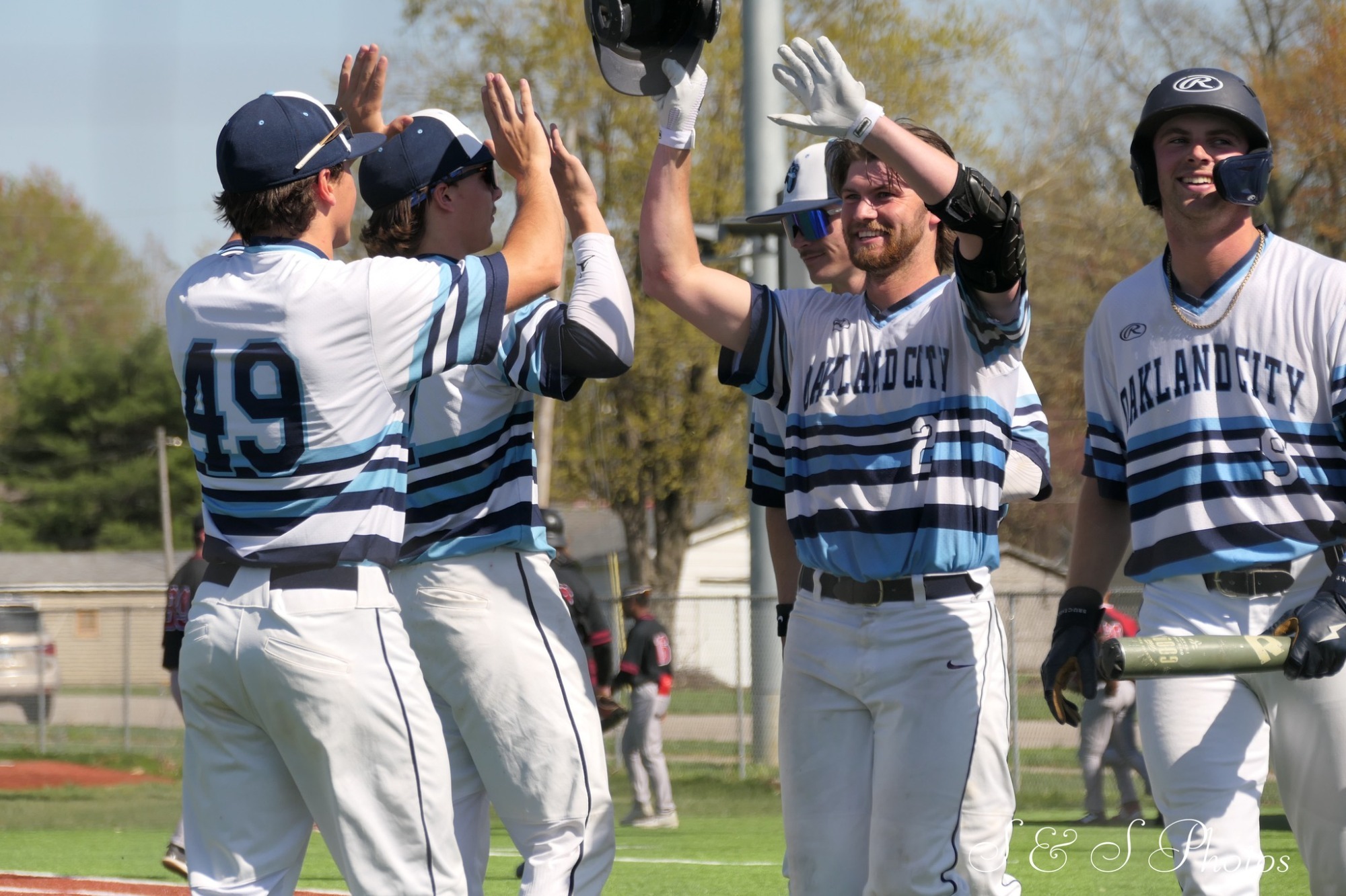 Oaks Slug Their Way Past Kentucky State - Oakland City University Athletics