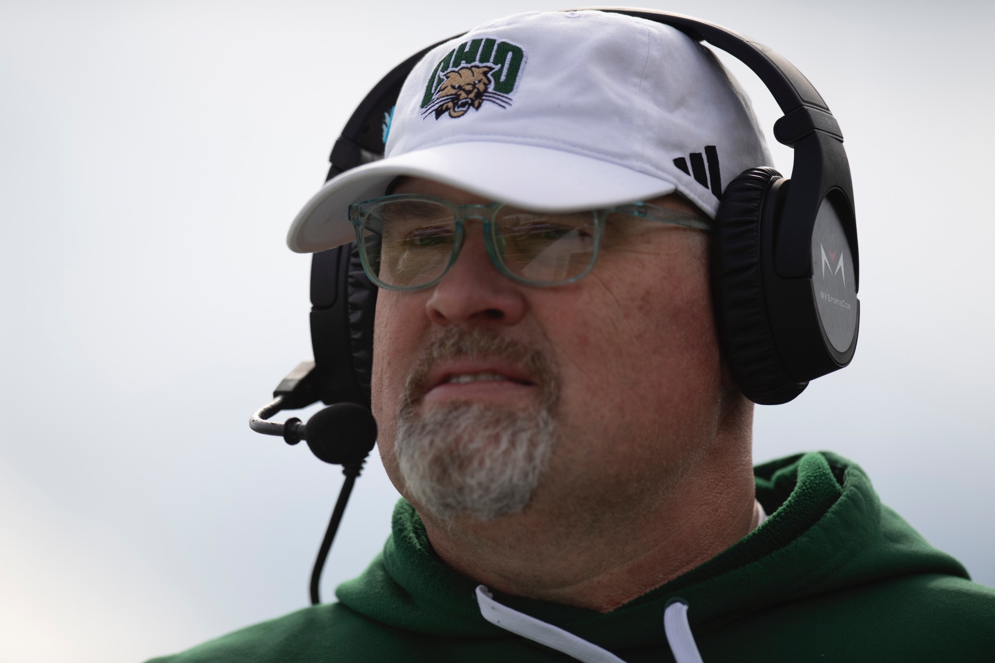 Nowinsky Named as 2023 Broyles Award Nominee - Ohio University