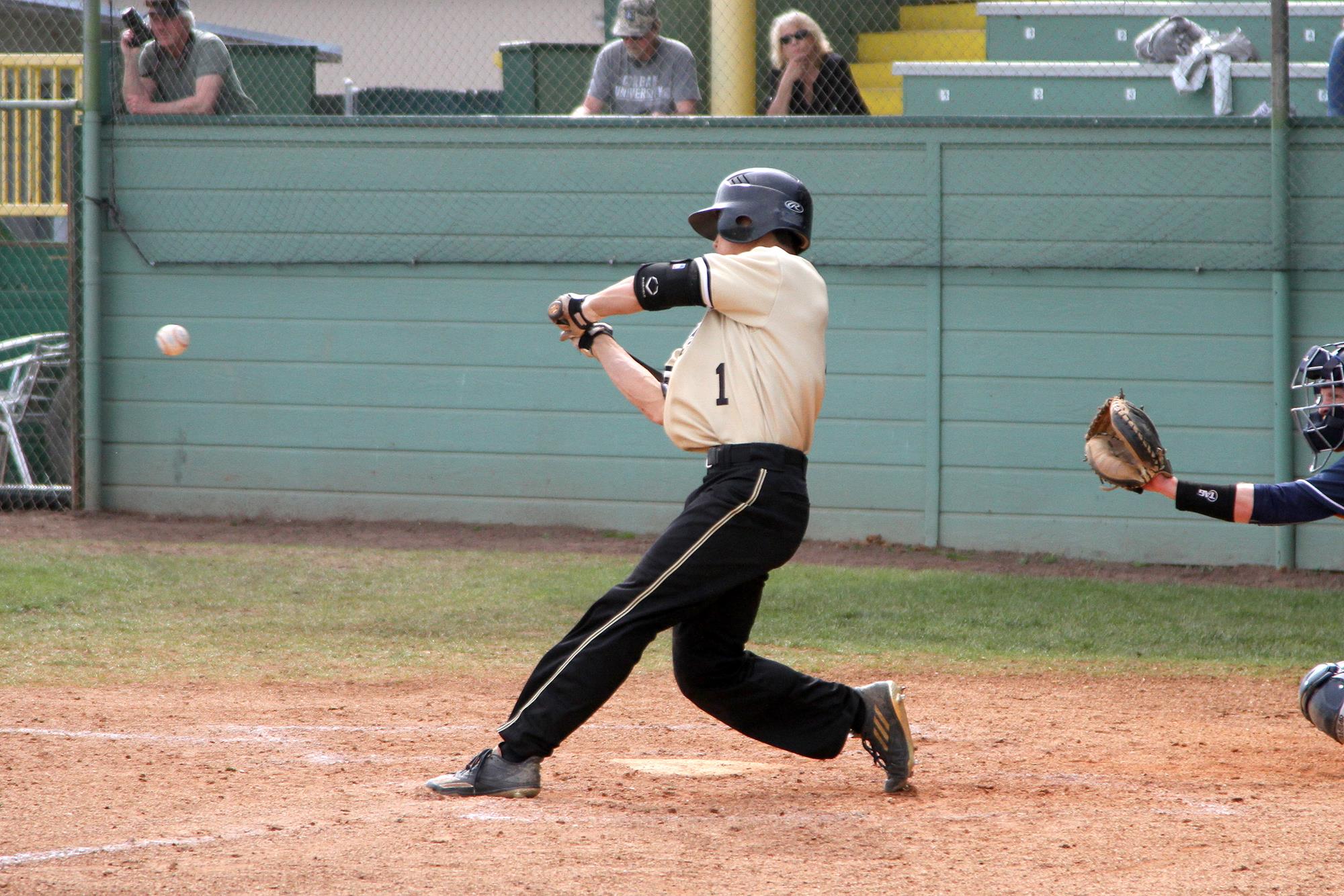 Kai Fong - Men's Baseball - Oregon Institute of Technology Athletics