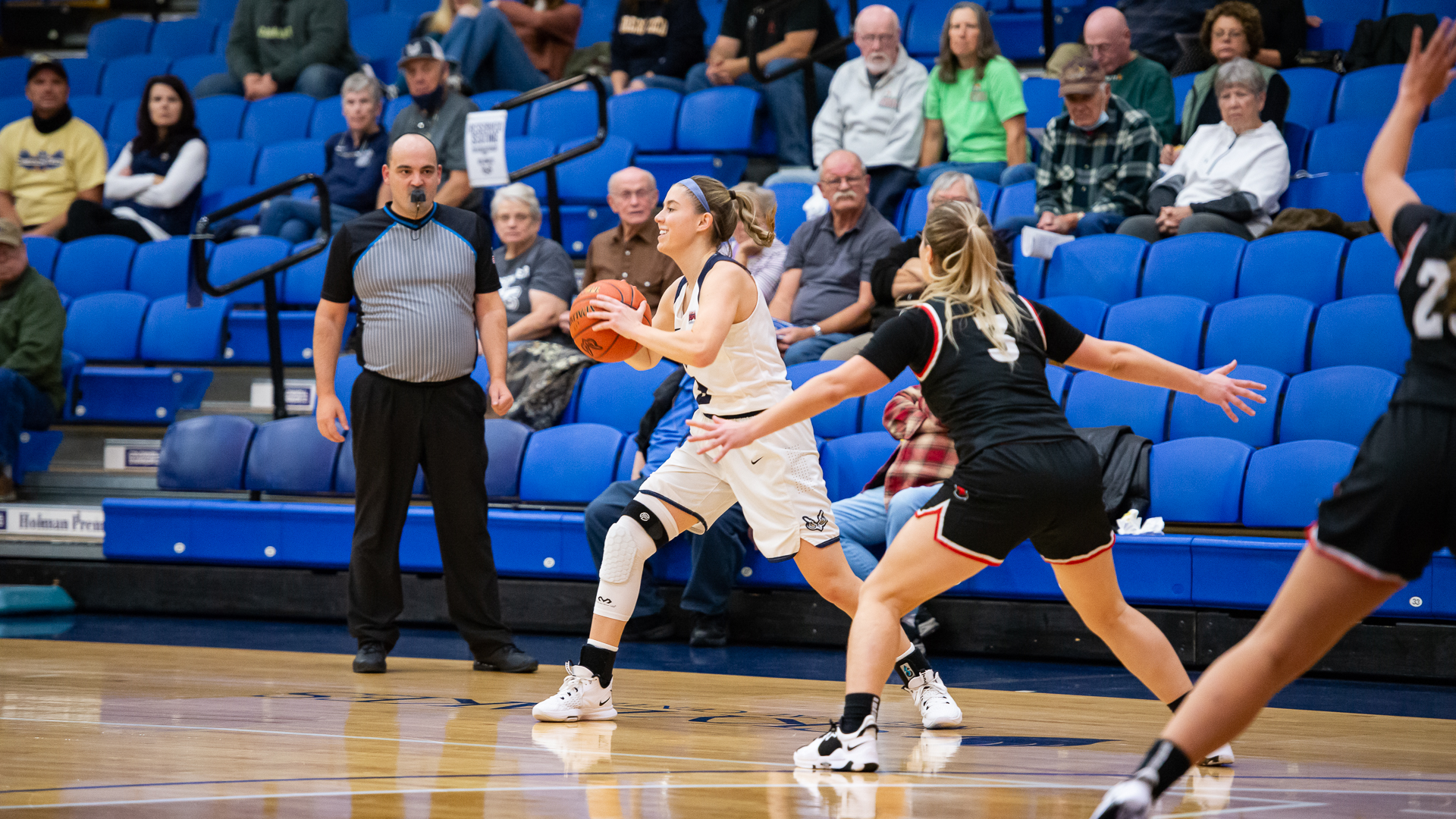 Kristin Farrell - Women's Basketball - Oregon Institute of Technology ...