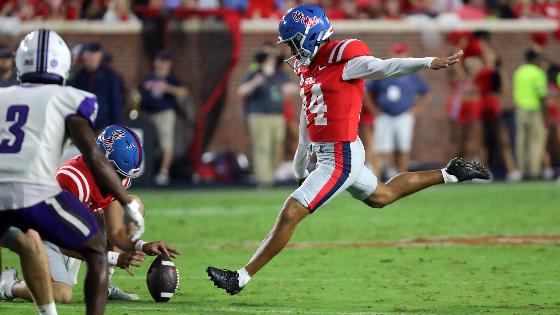 Jonathan Cruz - Football - Ole Miss Athletics