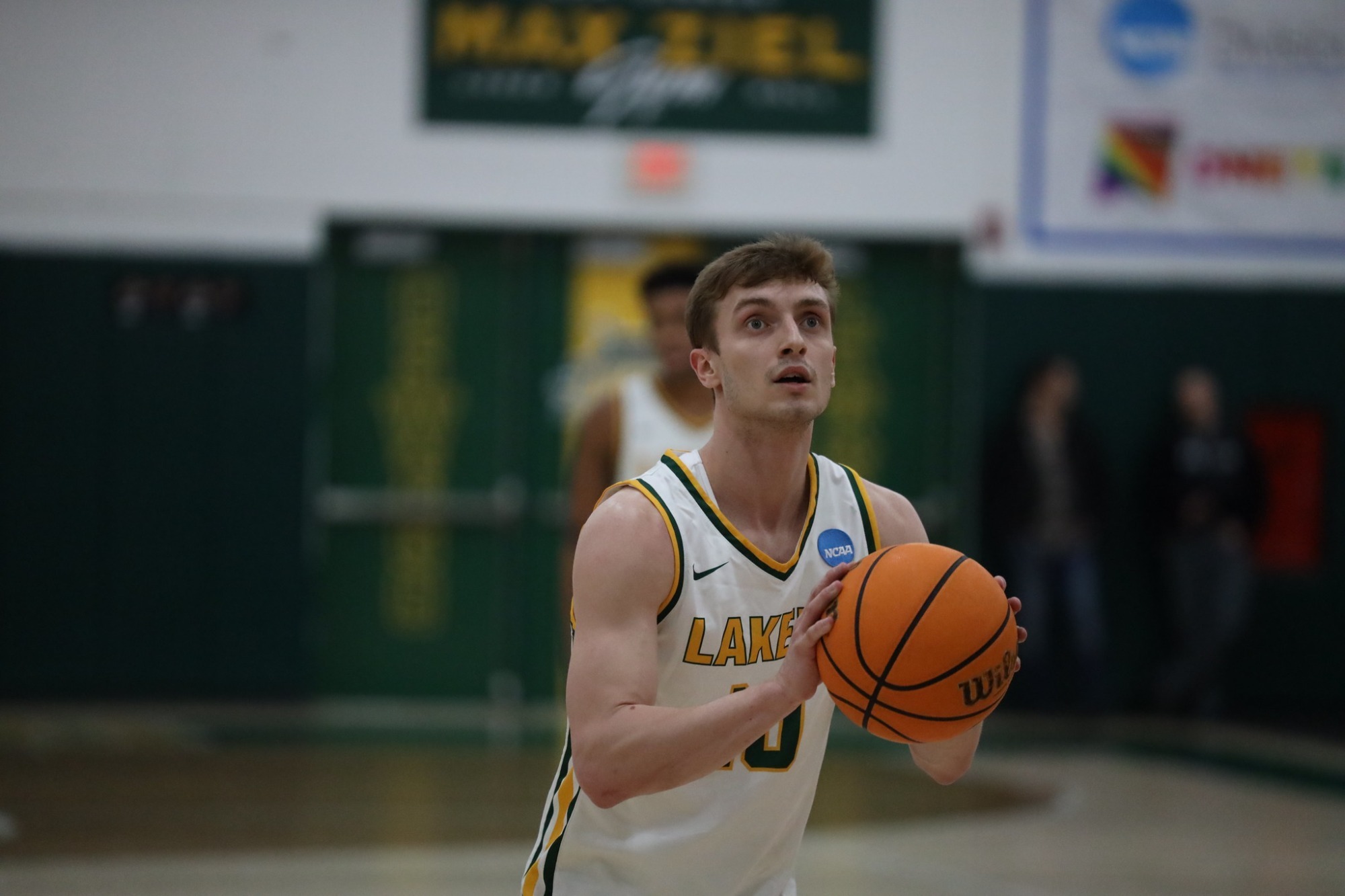 #6 Men's Basketball Outlasts Oneonta in Overtime - Oswego State Athletics