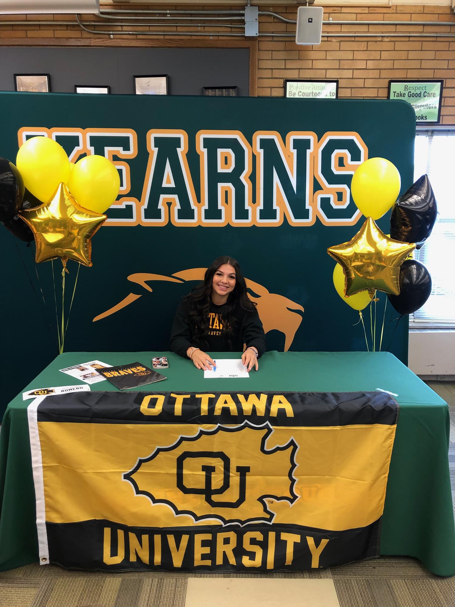 Women's Basketball Signs Alexi Romero Mortensen for 2022-23 - Ottawa ...