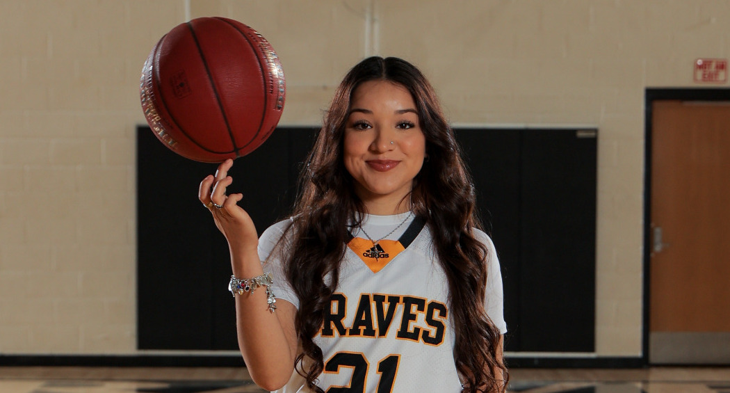 Alyssa Guzman - 2022-23 - Women's Basketball - Ottawa University