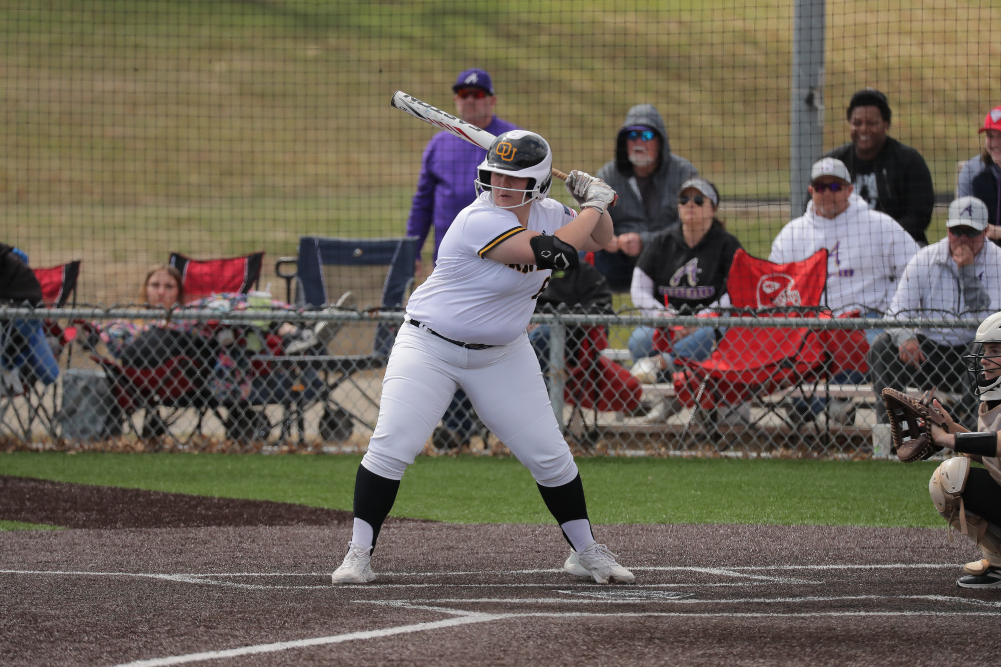 (25) Softball Moves Past York - Ottawa University