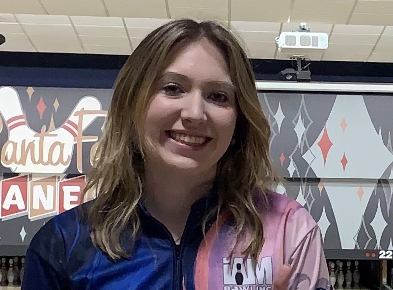 Women's Bowling Signs Ryann Clark - Ottawa University
