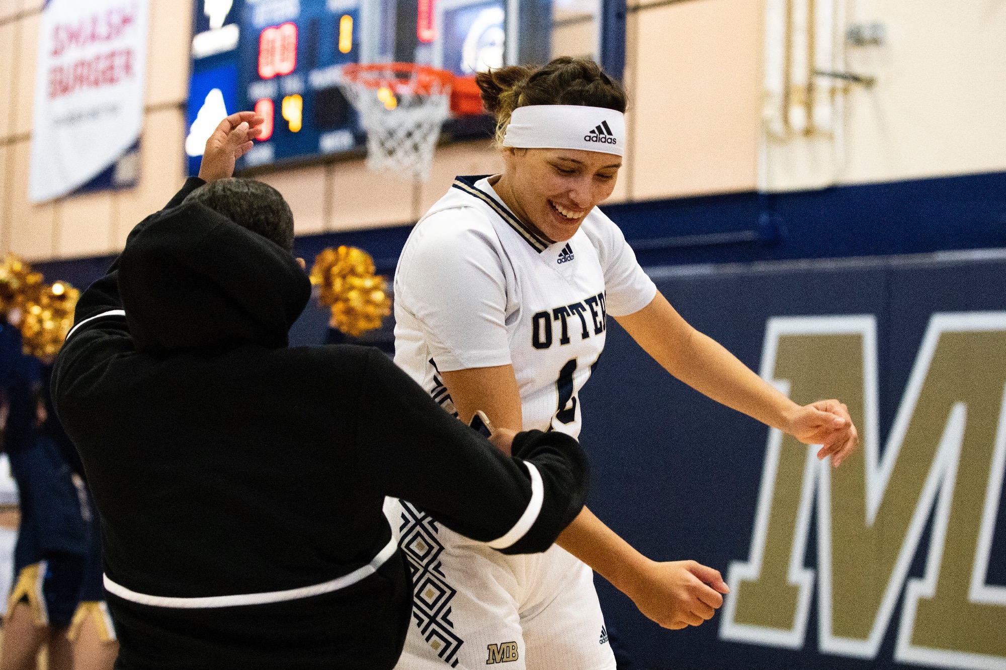 Liz Cruz - Women's Basketball - CSU Monterey Bay Athletics
