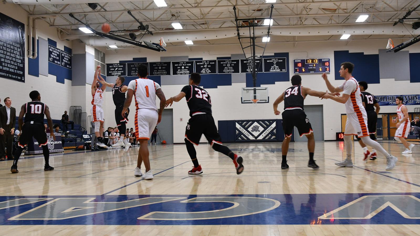 Chandler Solis - Men's Basketball - OUAZ Athletics