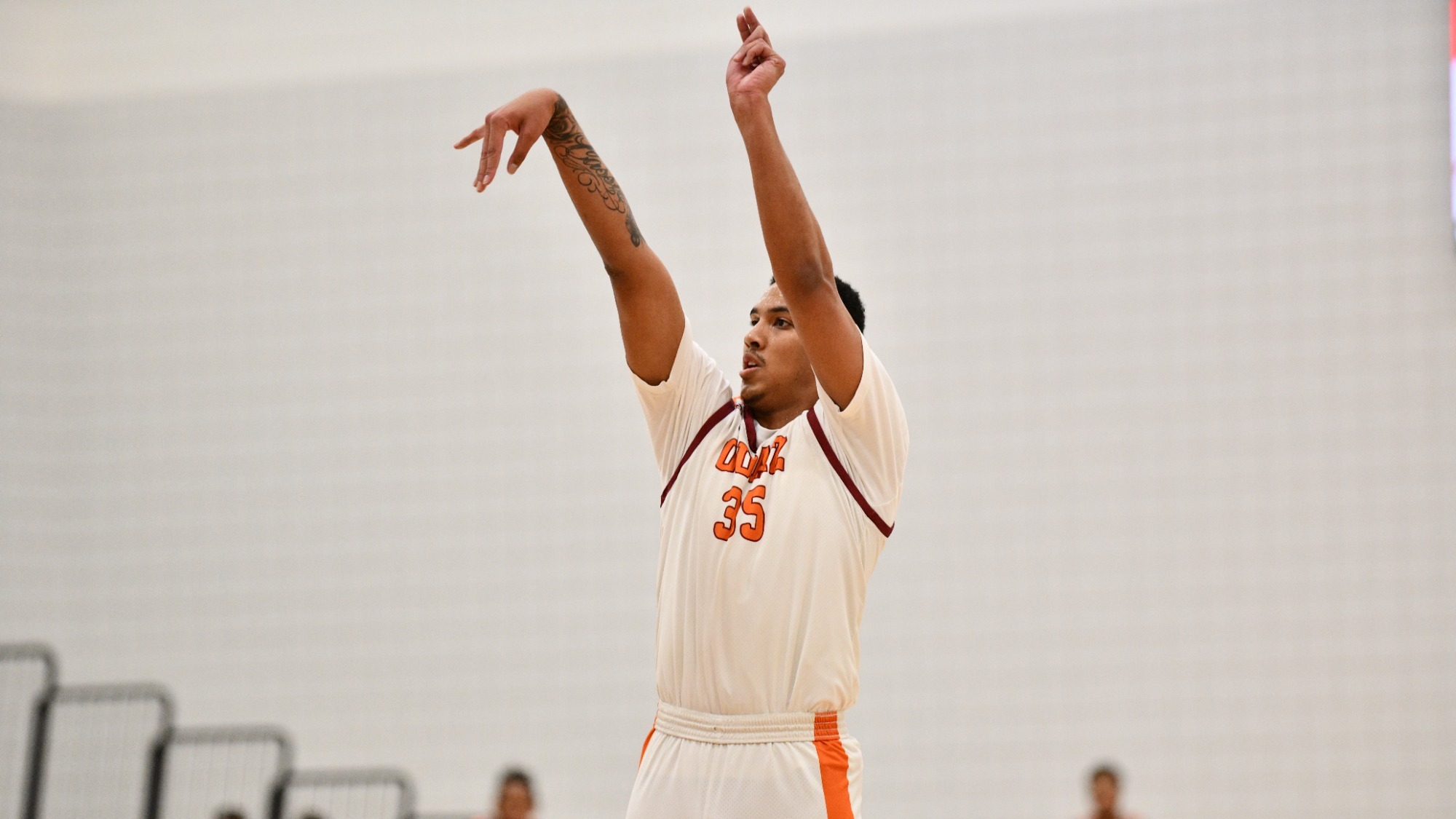 Josiah De'laCerda - Men's Basketball - OUAZ Athletics