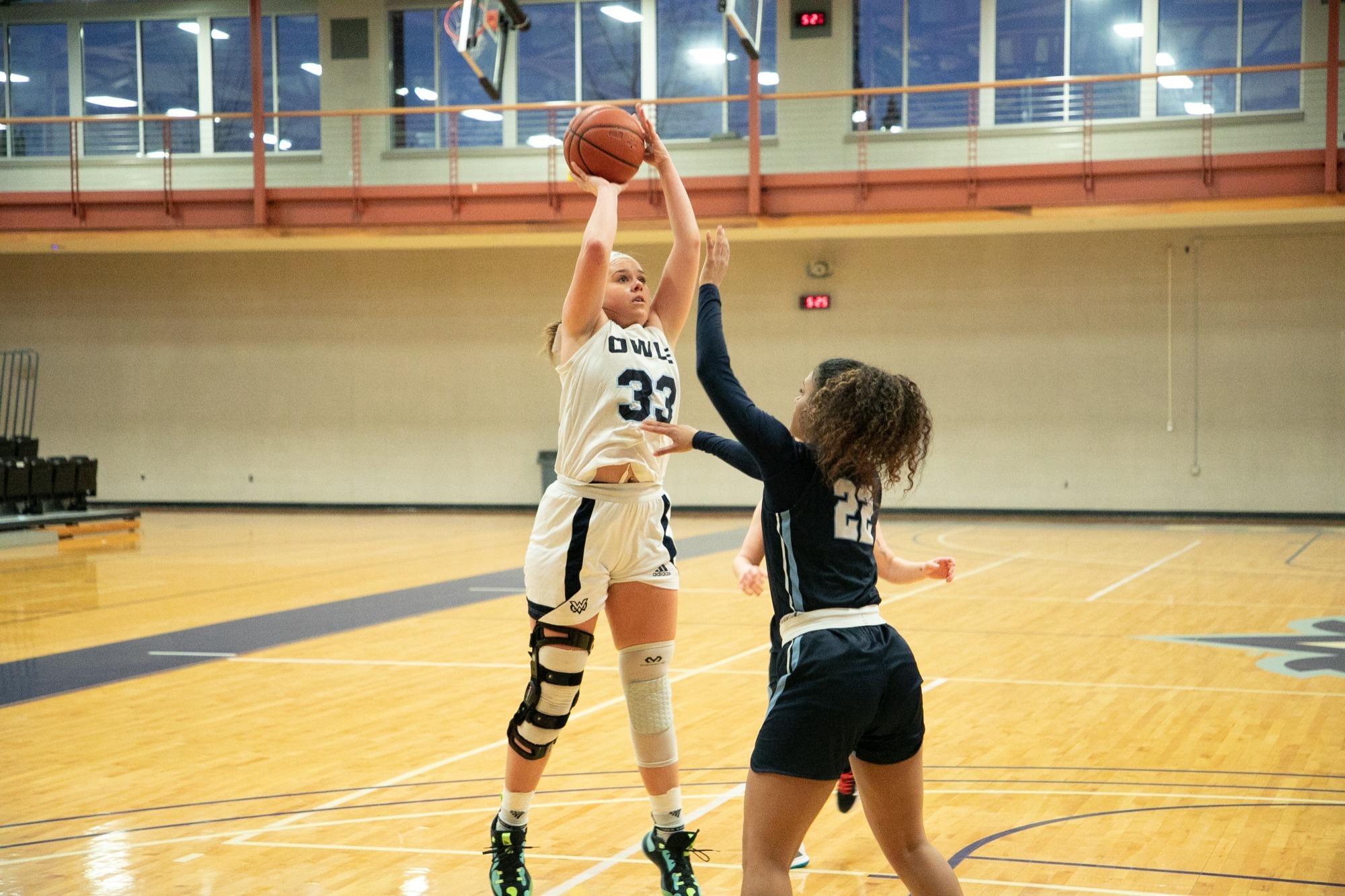 Owls have rocky start in season opener on the road - Mississippi ...