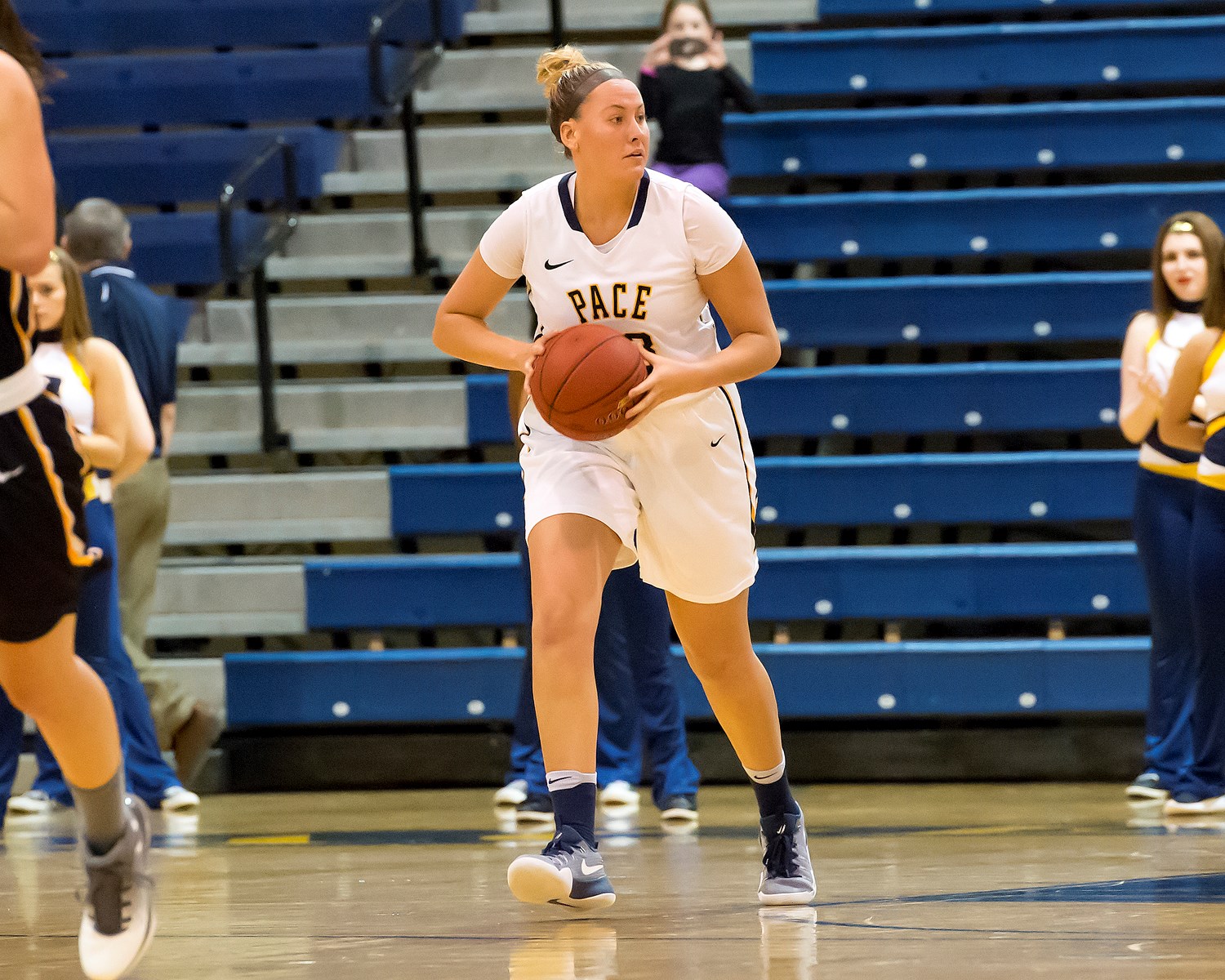 Chelsea Schultz - 2016-17 - Women's Basketball - Pace University Athletics