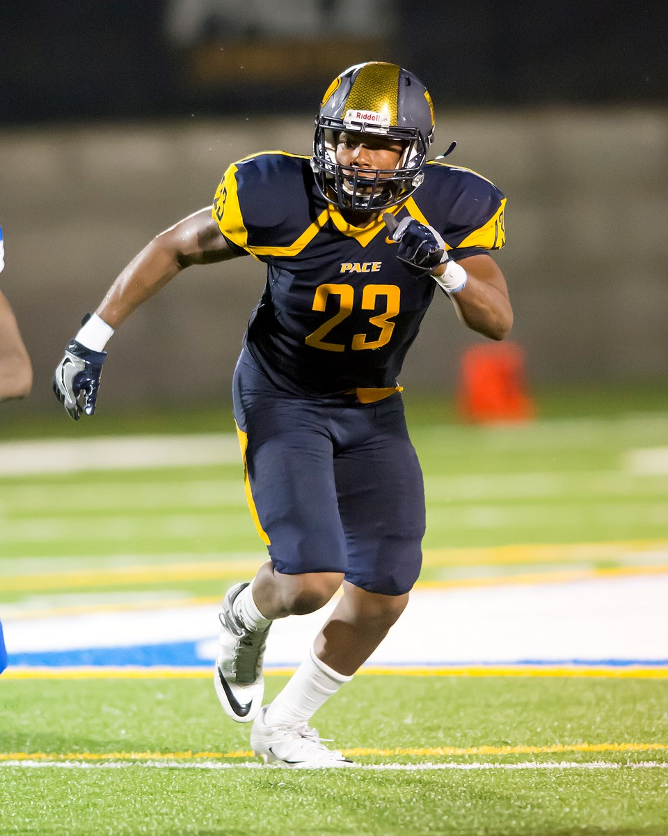 Issac Esson - 2016 - Football - Pace University Athletics