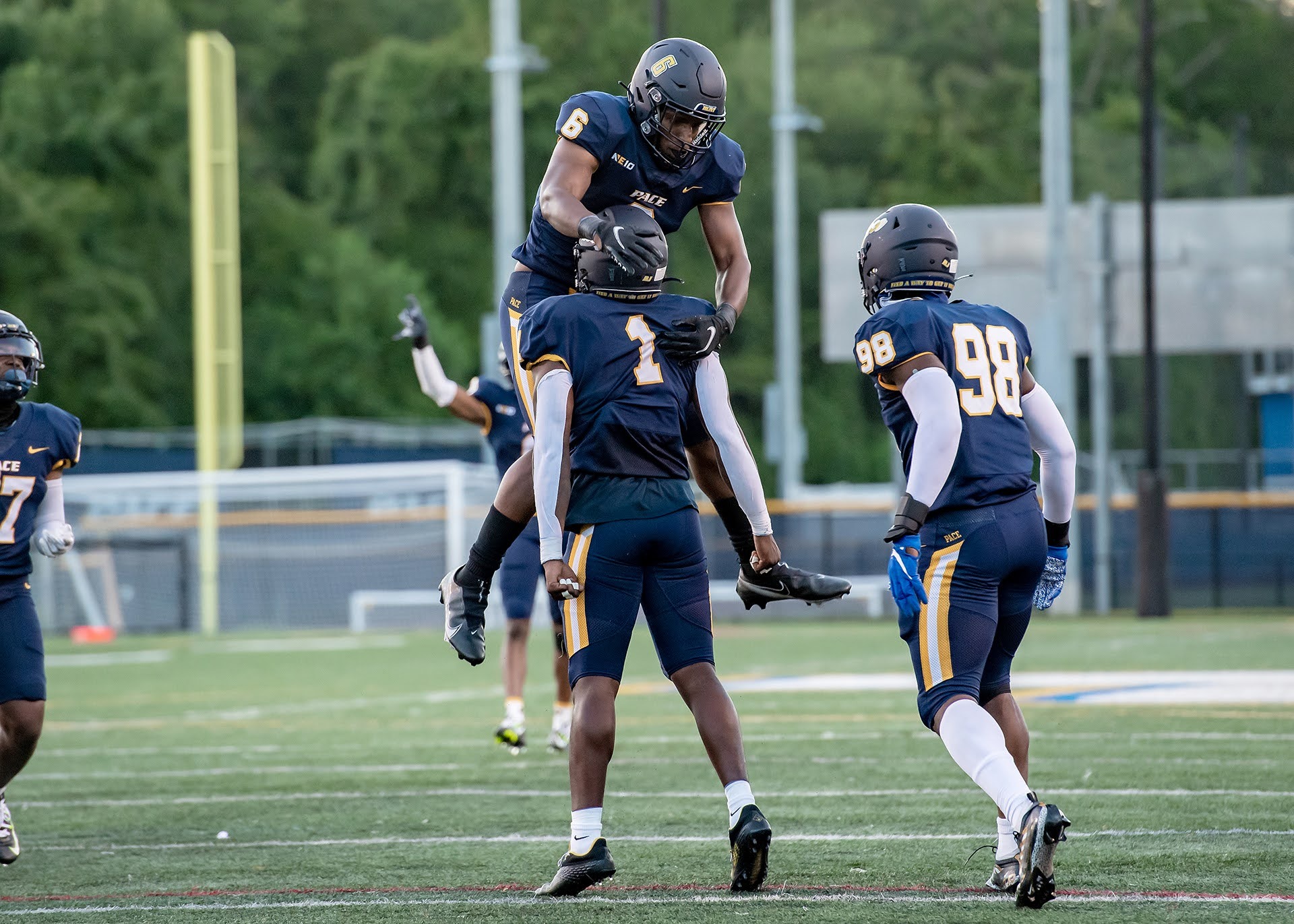 Evan Townsend-Henry - 2022 - Football - Pace University Athletics