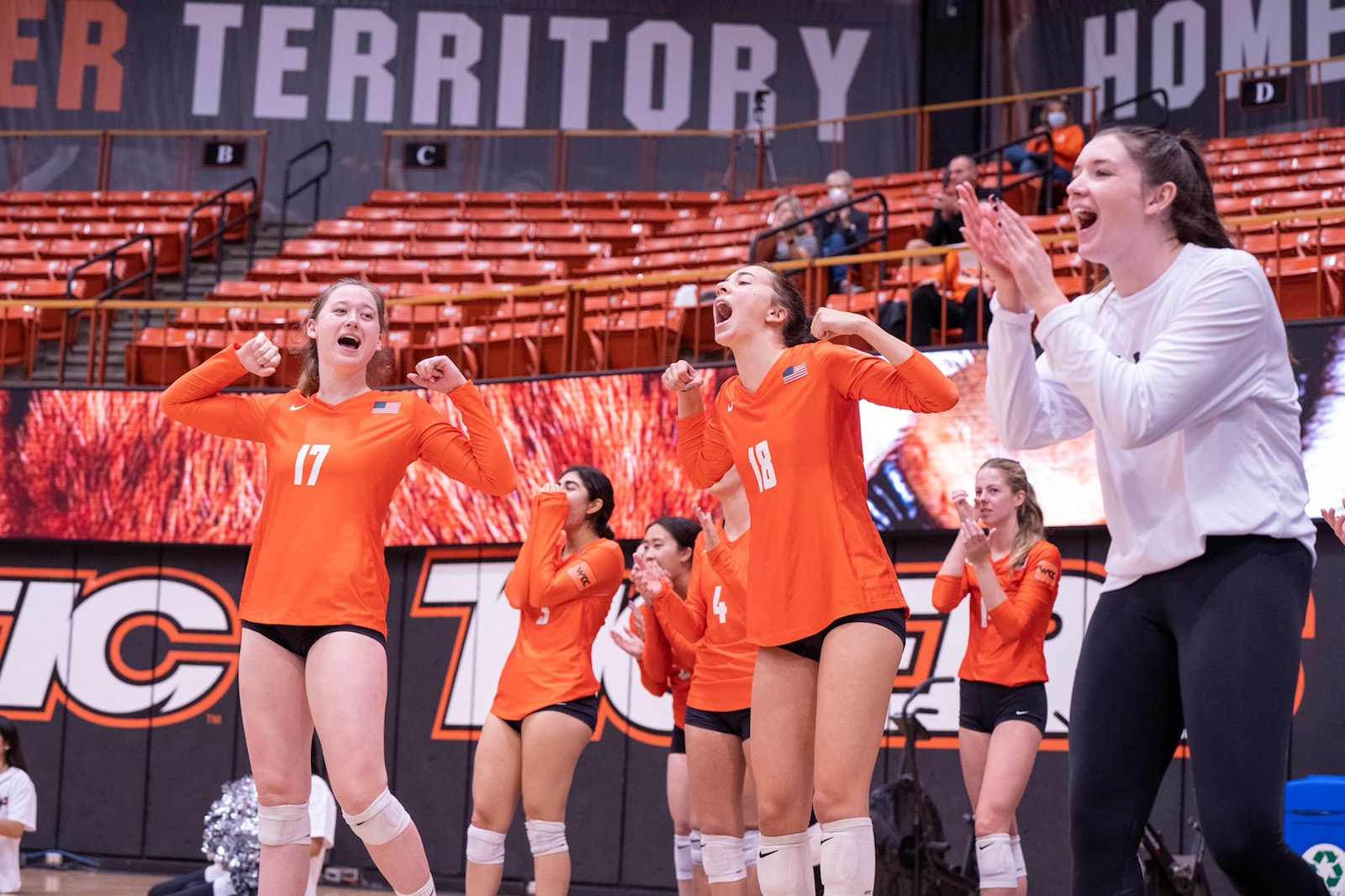 Tigers Tame Pilots in Straight-Set Win - University of the Pacific