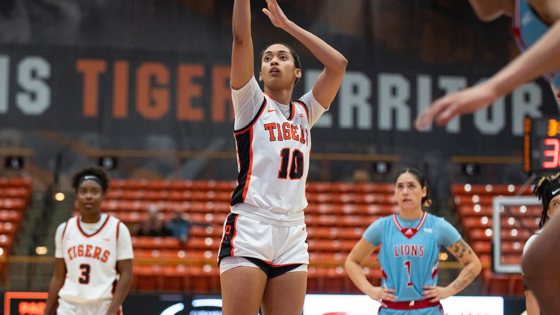 Ward Named UCU WCC Freshman of the Week for Third Time - University of ...