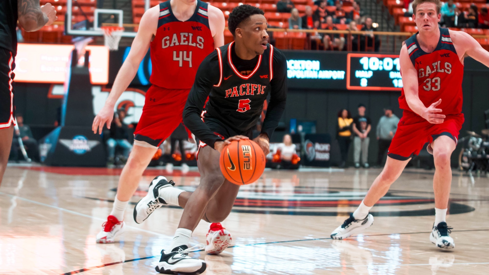 Lesown Hallums, Jr. - 2023-24 - Men's Basketball - University of the ...