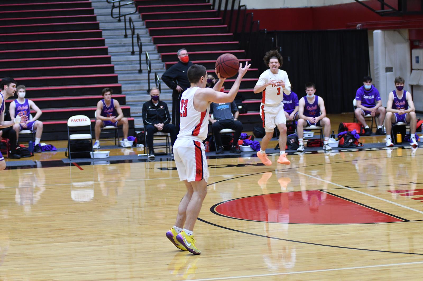 Boxer Basketball Drops Two Against Corban - Pacific University Athletics