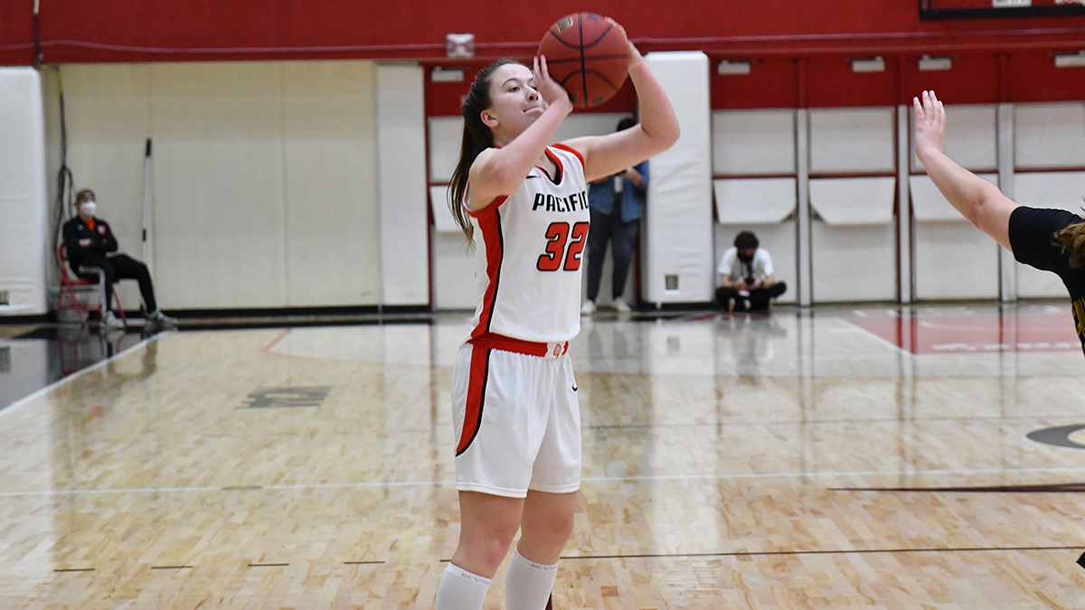 Boxers Breeze Past Bearcats - Pacific University Athletics