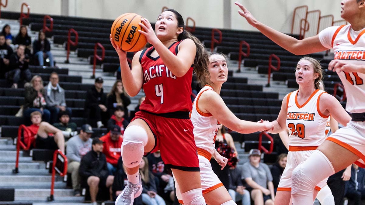 Boxers Outlast Pioneers in Conference Opener - Pacific University Athletics