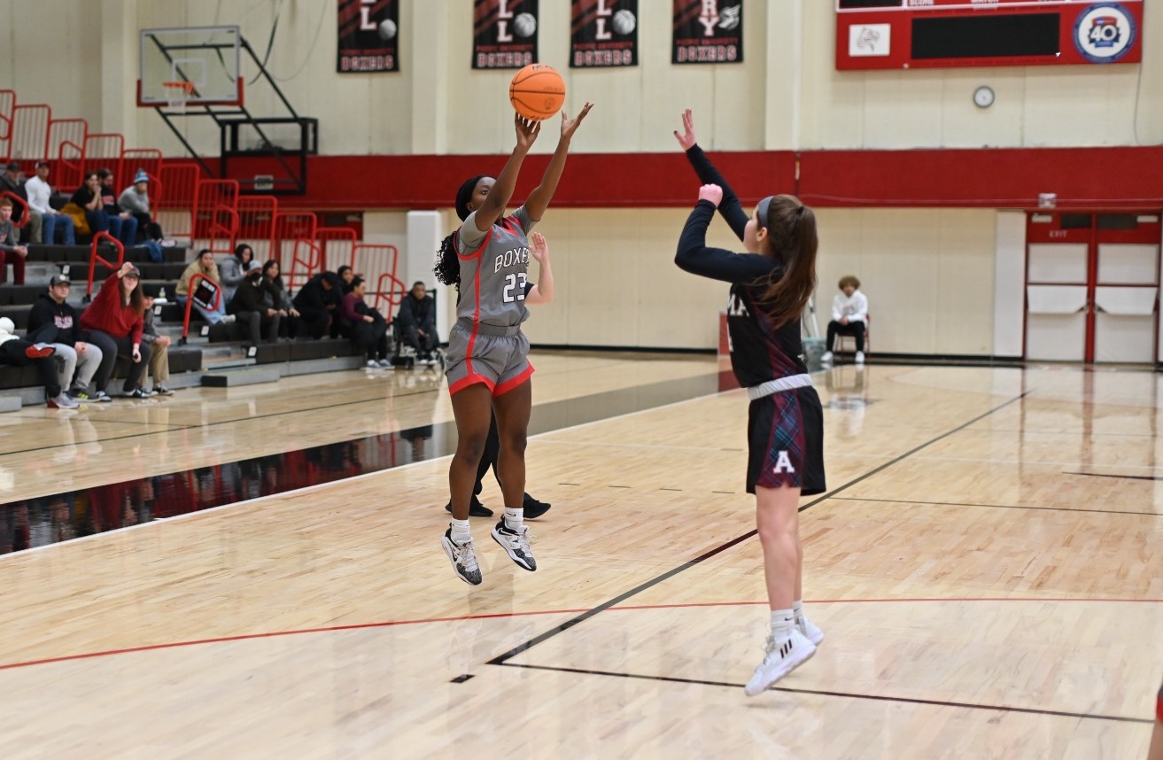 Williams' Career Day Propelled Boxers to Win - Pacific University Athletics