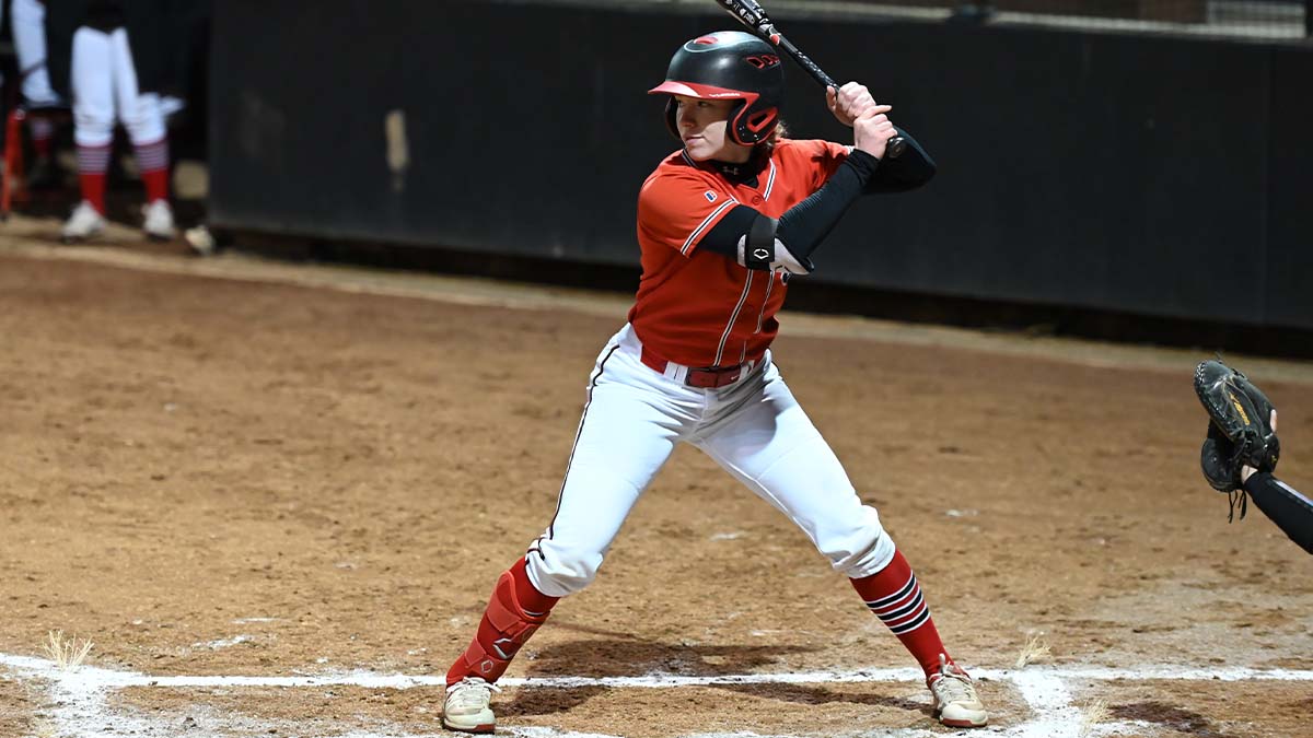 Michelle Winfield - Softball - Pacific University Athletics