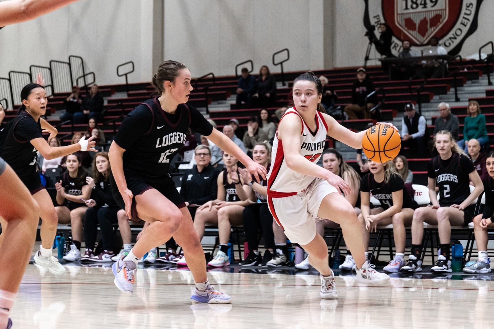 Brilie Kovaloff - Women's Basketball - Pacific University Athletics