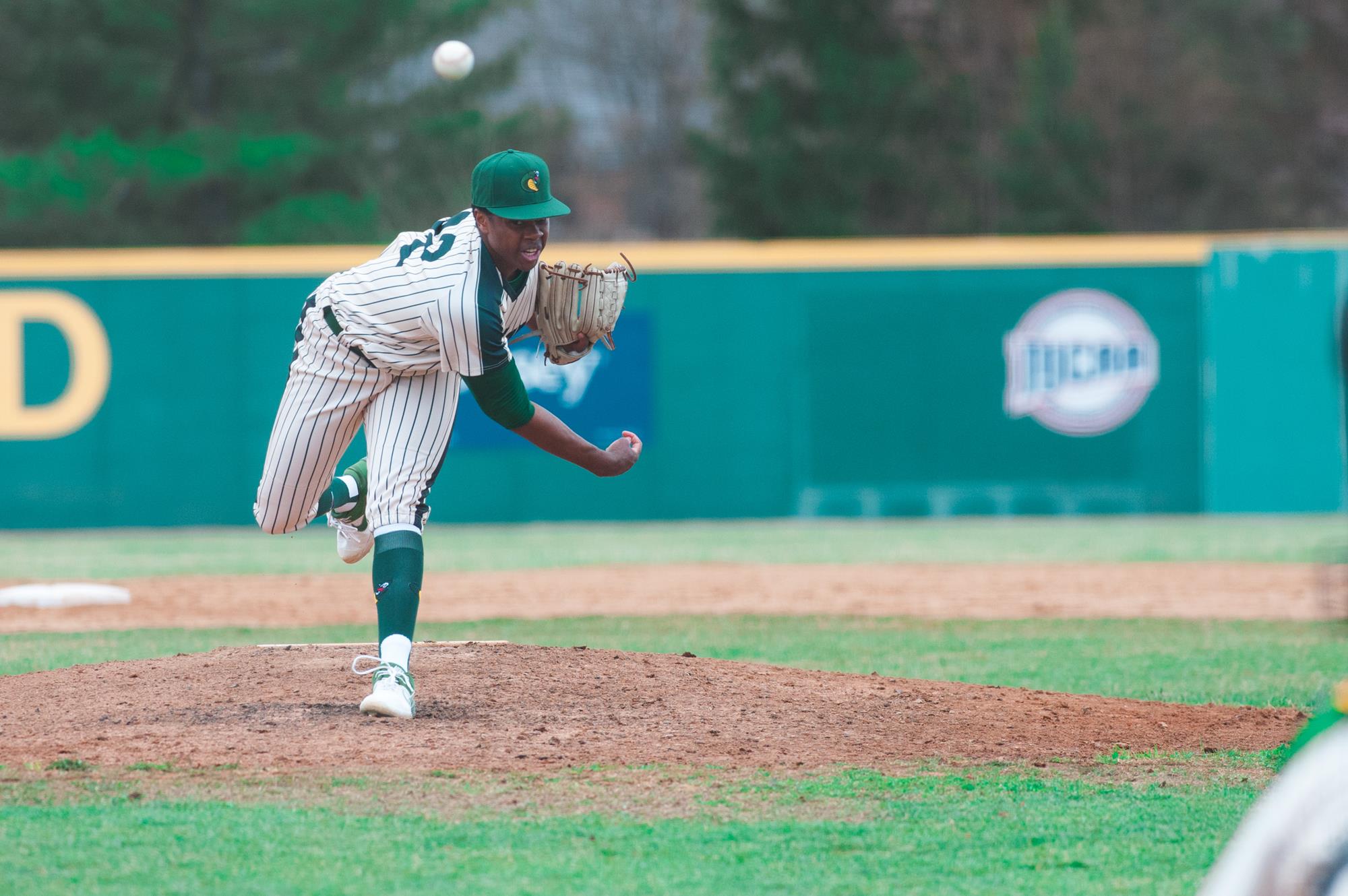 No. 15 Cobras Split With DACC - Parkland College Athletics