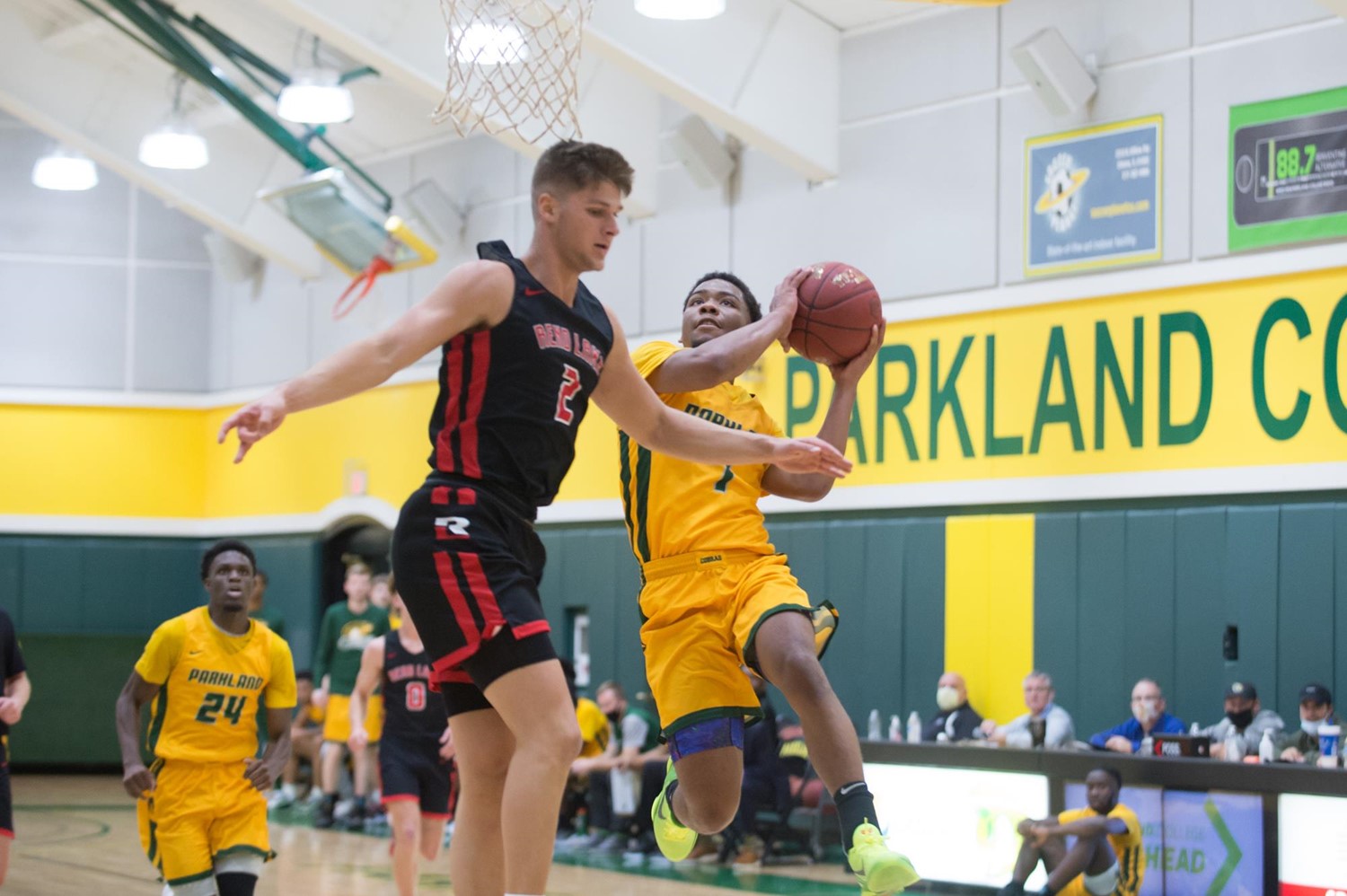 Cobras Win 61-60 Against Rend Lake College in Region 24 Semifinals ...