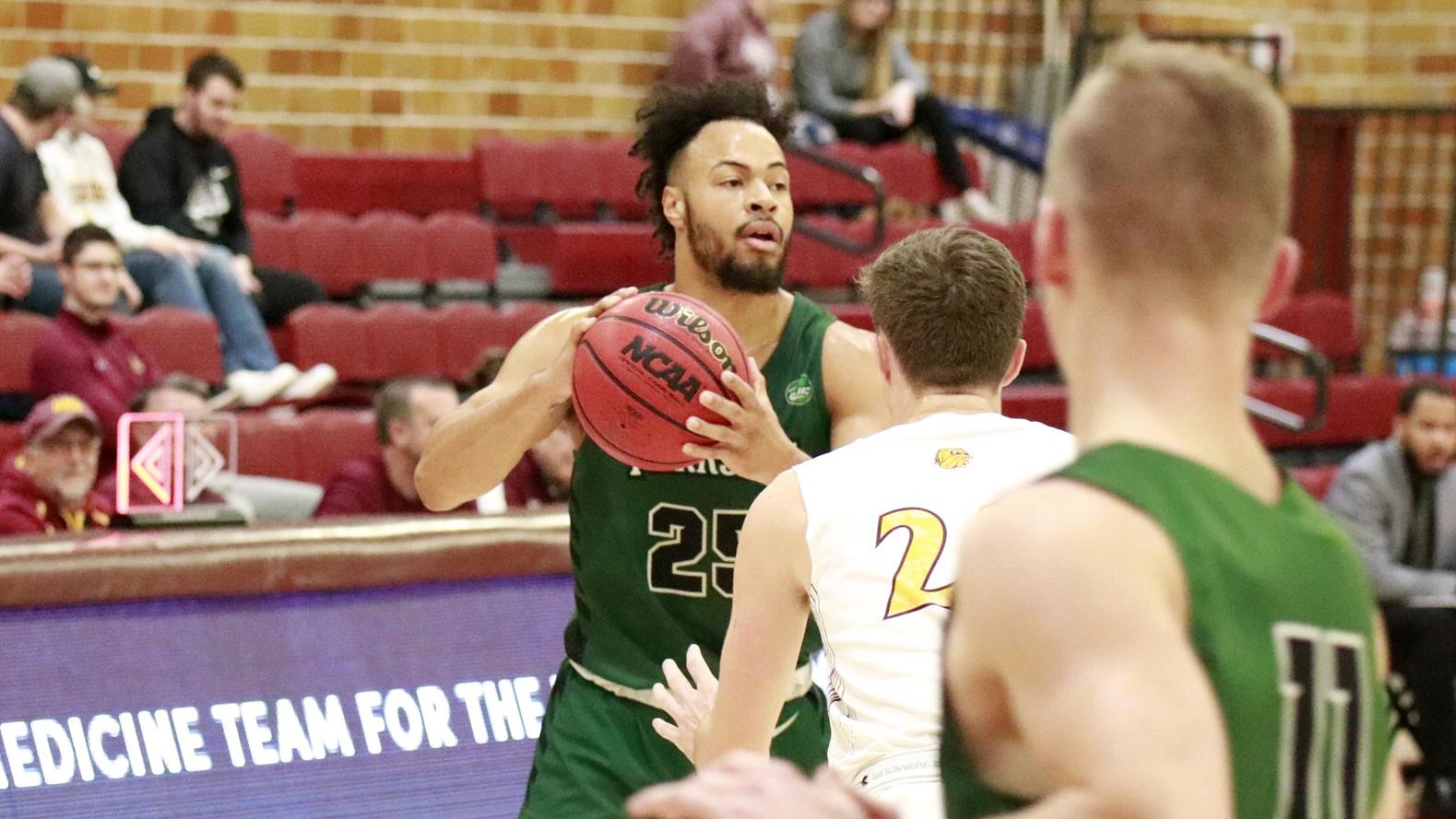 Men's Basketball Stumbles at Minnesota Duluth - Parkside Athletics