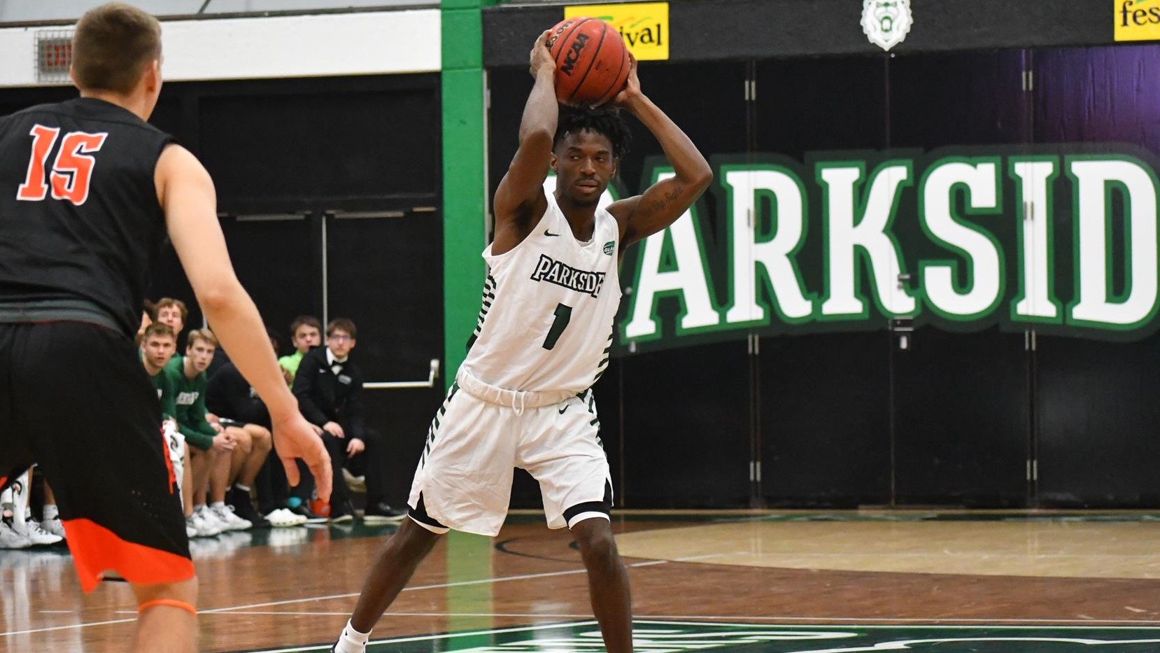 Vinson Sigmon Jr. - Men's Basketball - Parkside Athletics