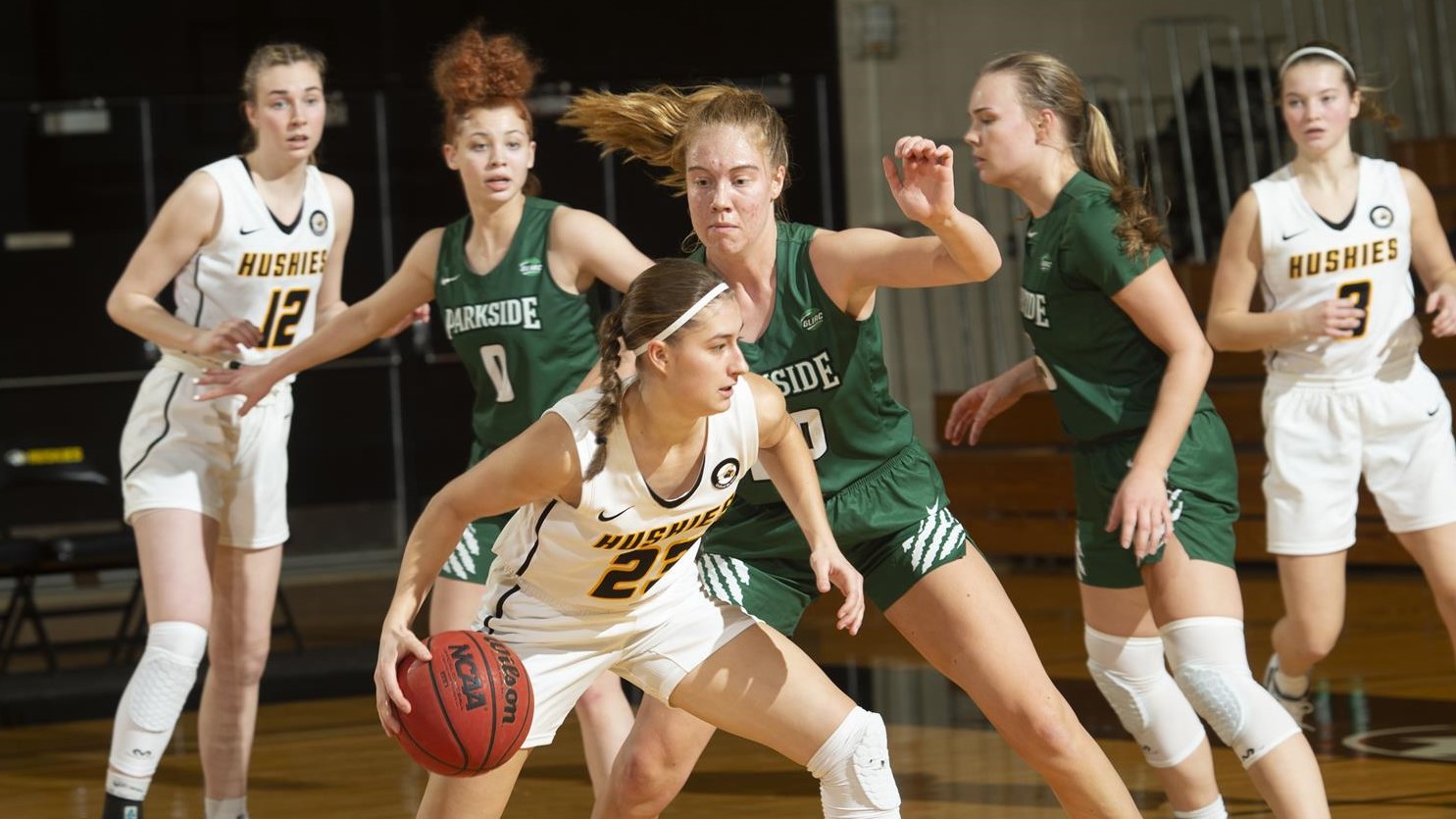 Alexis McNack - Women's Basketball - Parkside Athletics
