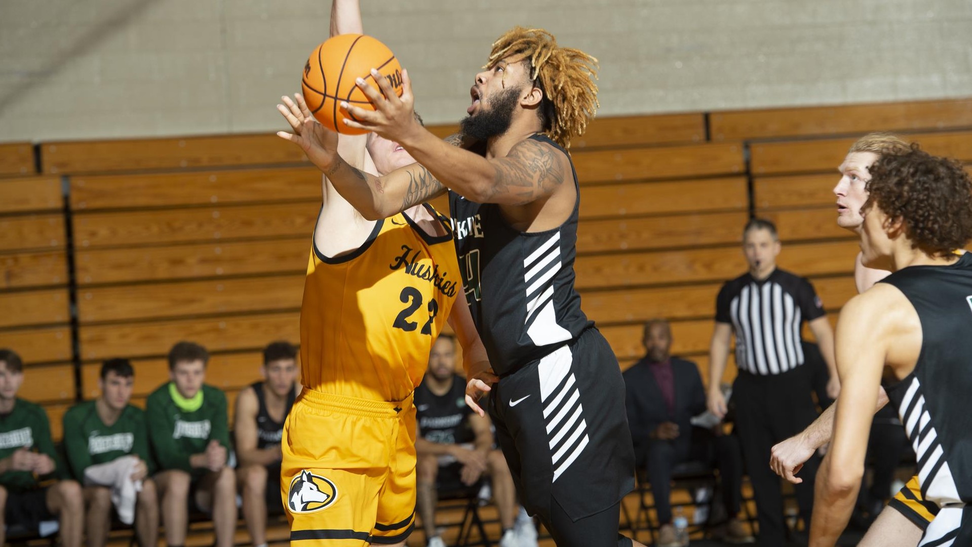 Men's Basketball Falls In Defensive Battle at MTU - Parkside Athletics