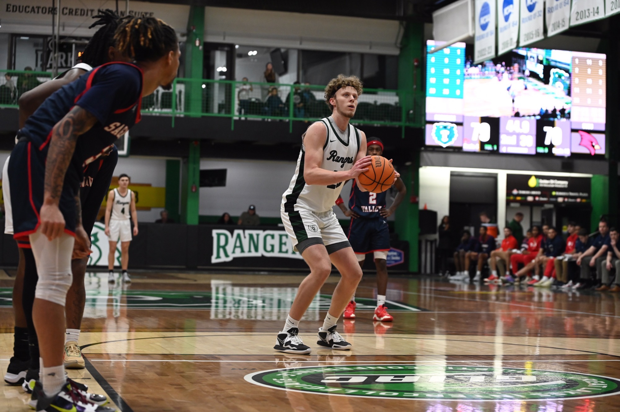 Parkside Defeats SVSU on O’Rourke’s Historic Night - Parkside Athletics