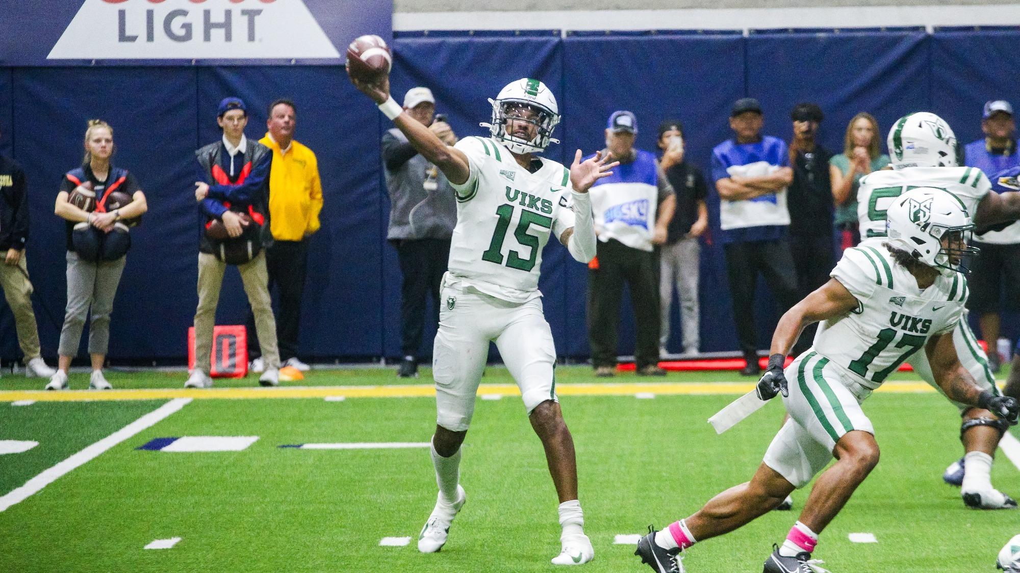 Behind Chachere's Big Day, Vikings Roll To 45-21 Road Win Over Northern ...