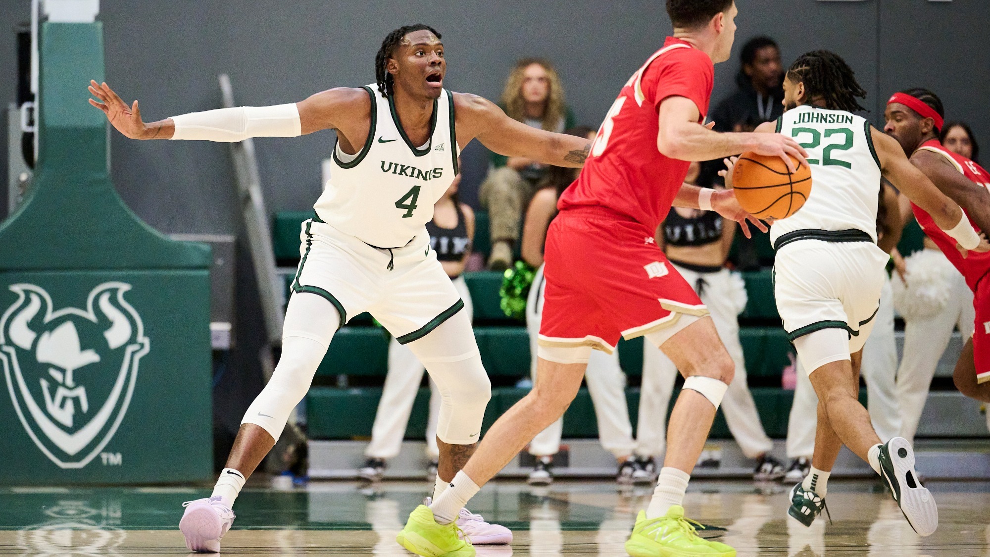 Vikings' Miller, Henderson And Minott Named To Preseason All-Big Sky ...