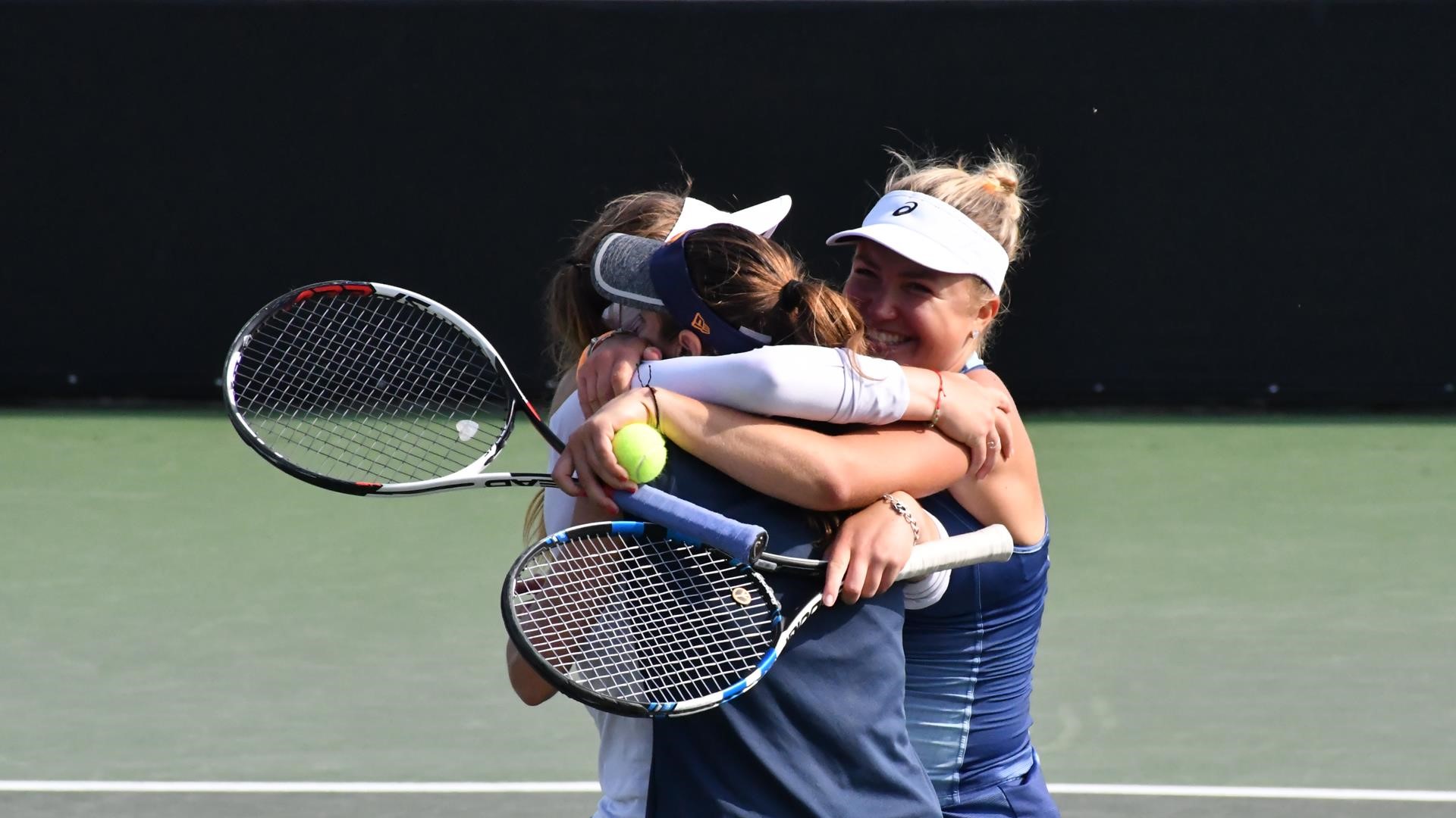 Laura Gulbe - Women's Tennis - Pepperdine University Athletics