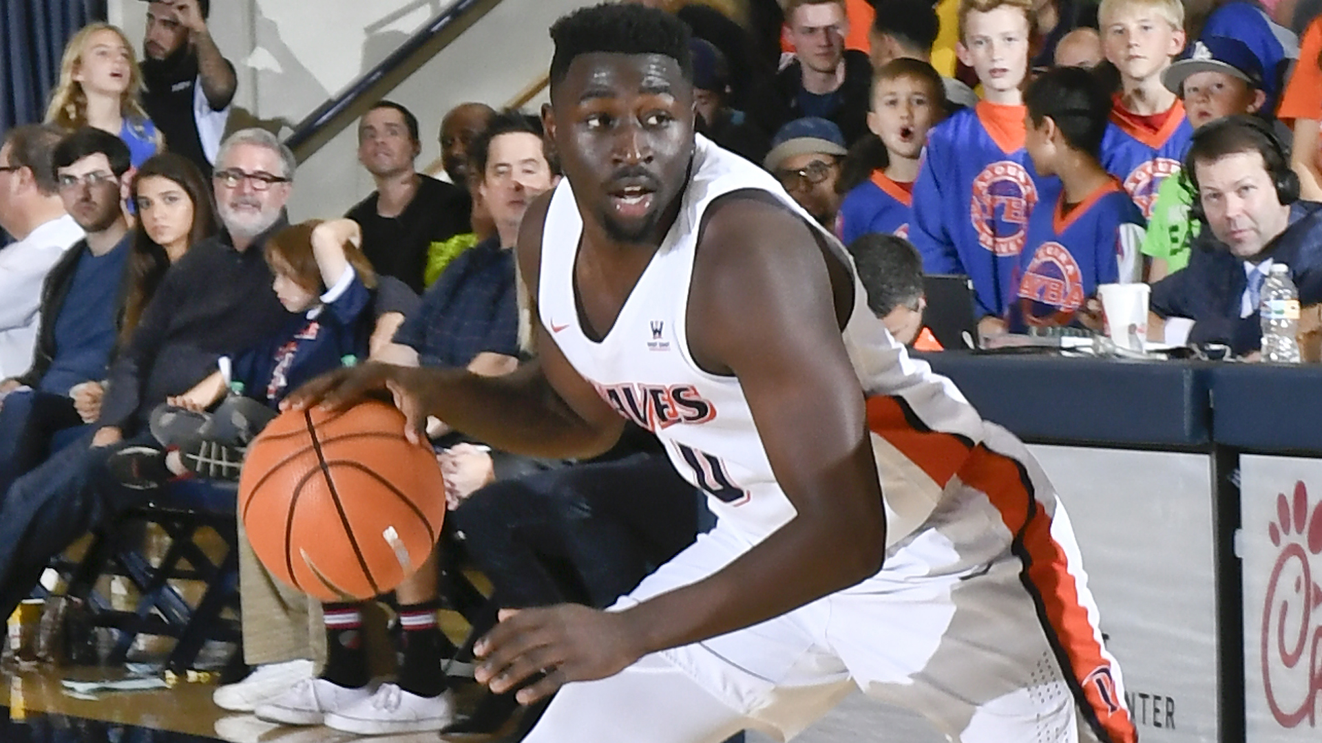 Amadi Udenyi - Men's Basketball - Pepperdine University Athletics