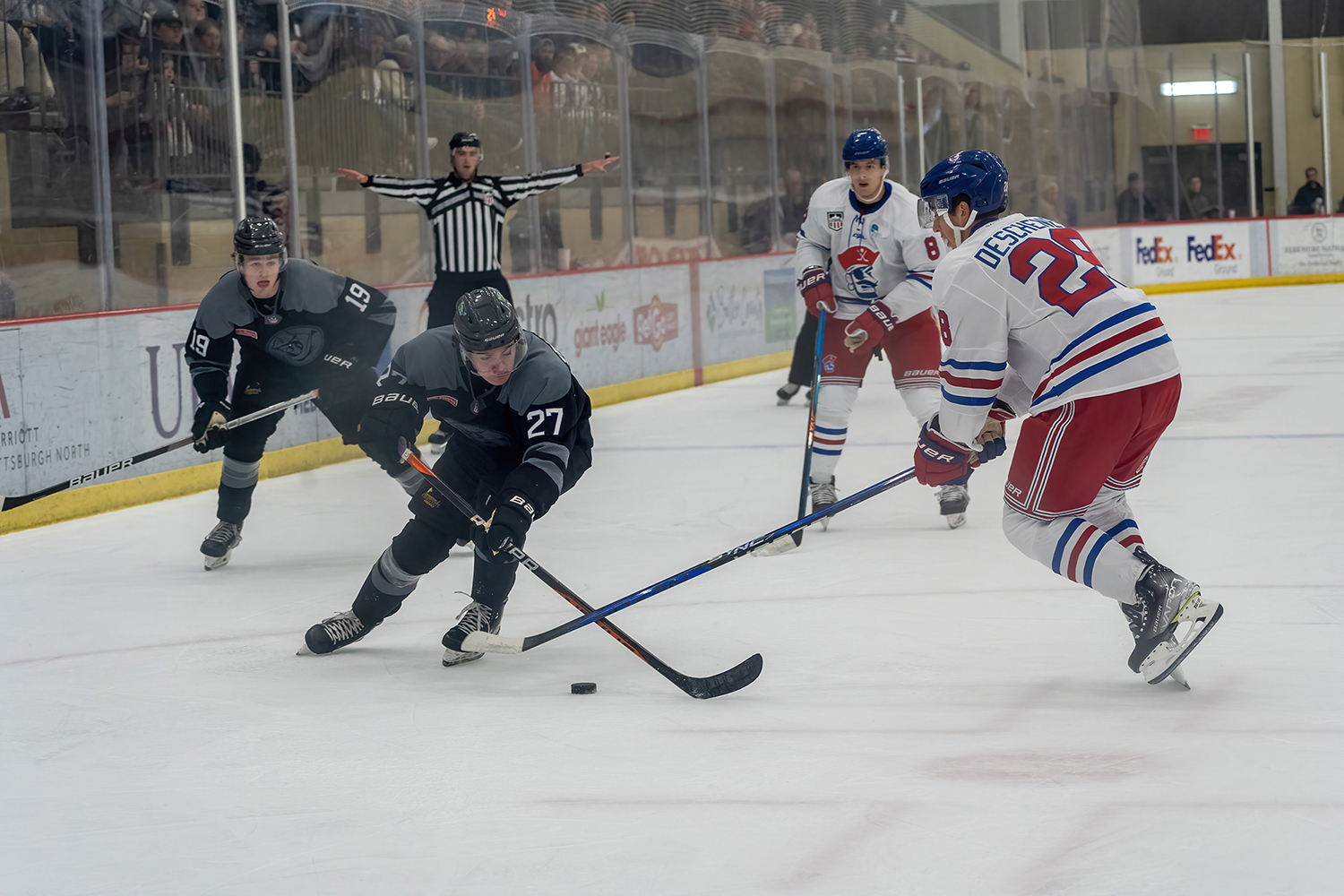 PHANTOMS SWASHBUCKLE BUCCANEERS 2-1 - Youngstown Phantoms