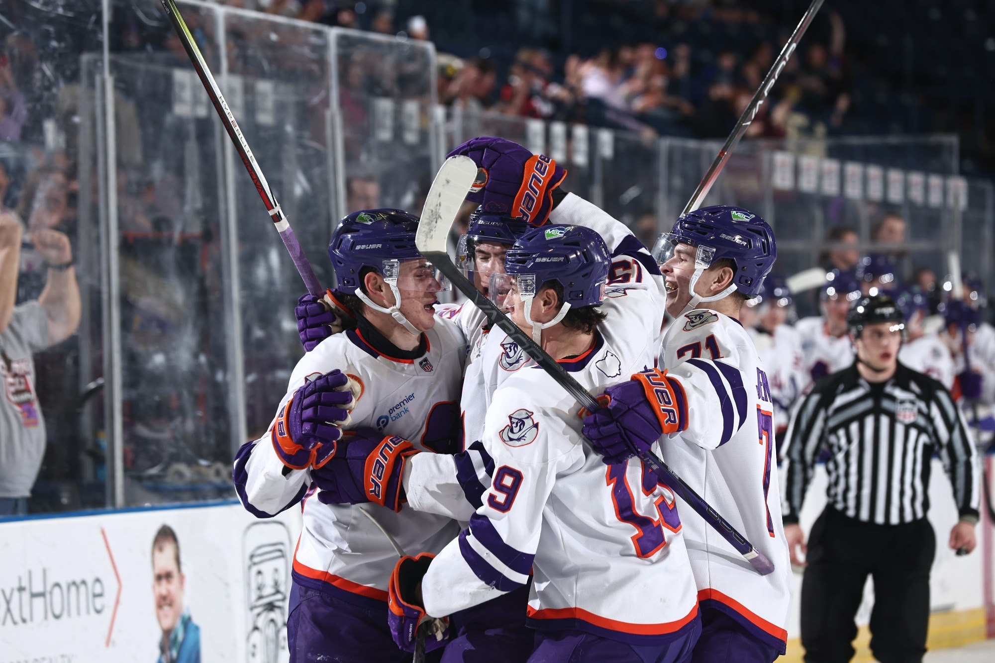 PHANTOMS FORCE GAME 3 WITH 5-2 WIN OVER MADISON - Youngstown Phantoms