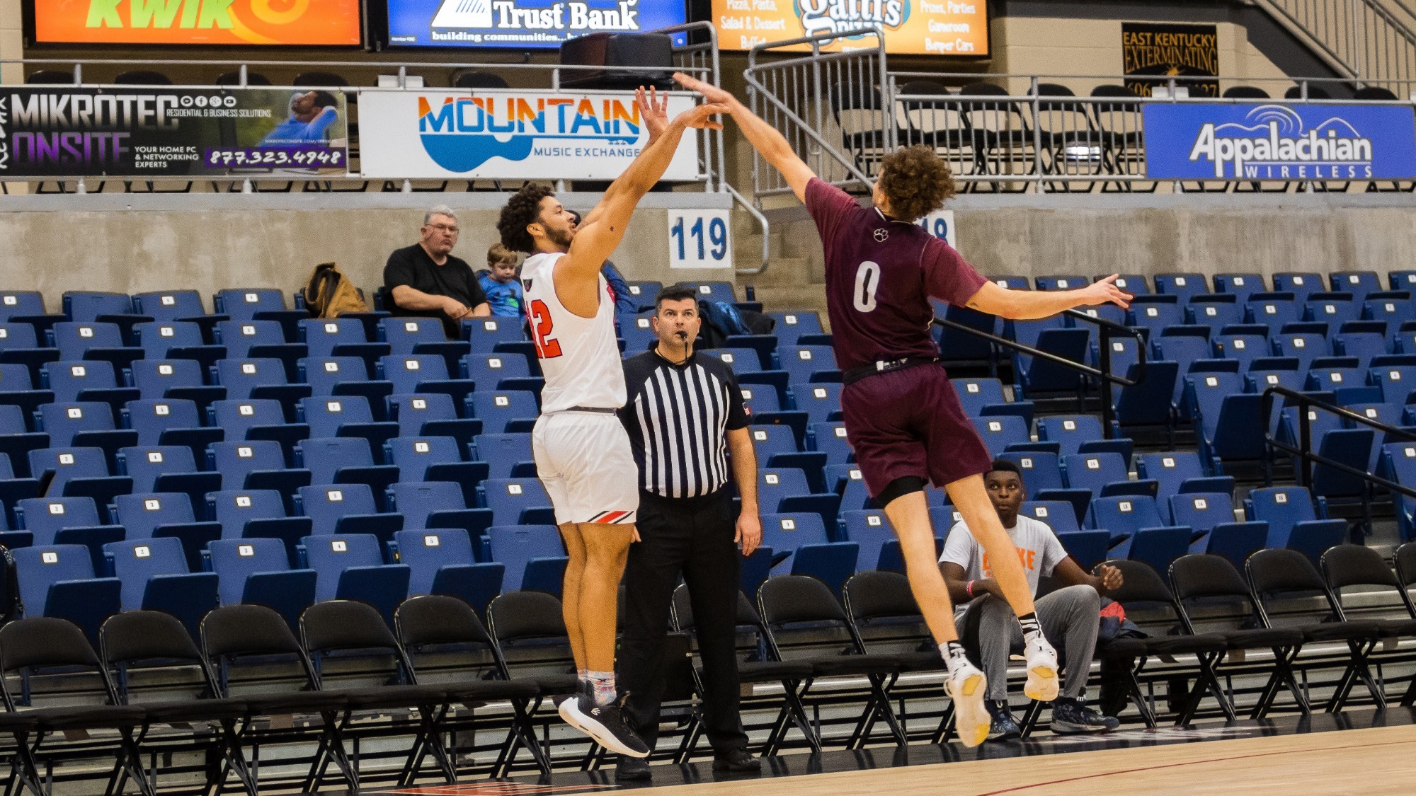 Teddy Parham Jr. - Men's Basketball - UPIKE Athletics