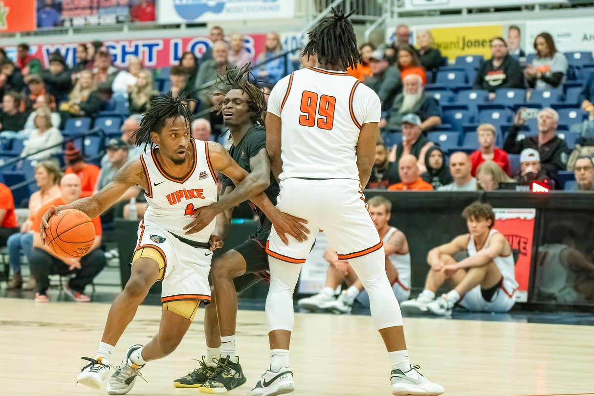 Kyonte Thomas - Men's Basketball - UPIKE Athletics