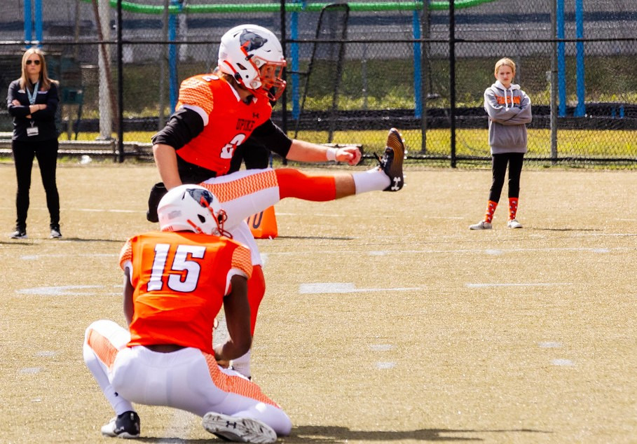 Headley named AAC Special Teams Player of the Week - UPIKE Athletics