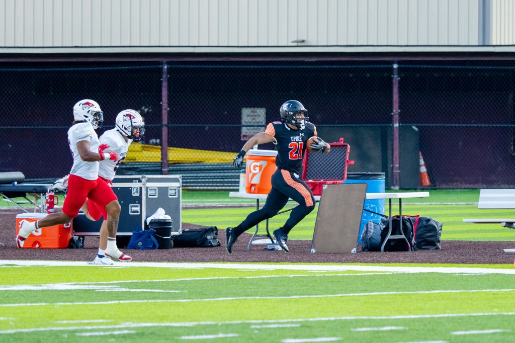 Bears score big homecoming win - UPIKE Athletics