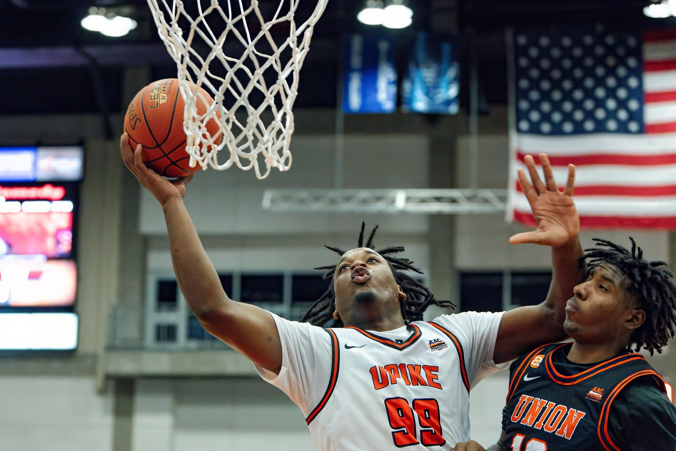Issac Stanback - Men's Basketball - UPIKE Athletics