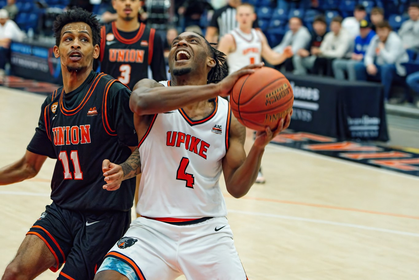 Kyonte Thomas - Men's Basketball - UPIKE Athletics
