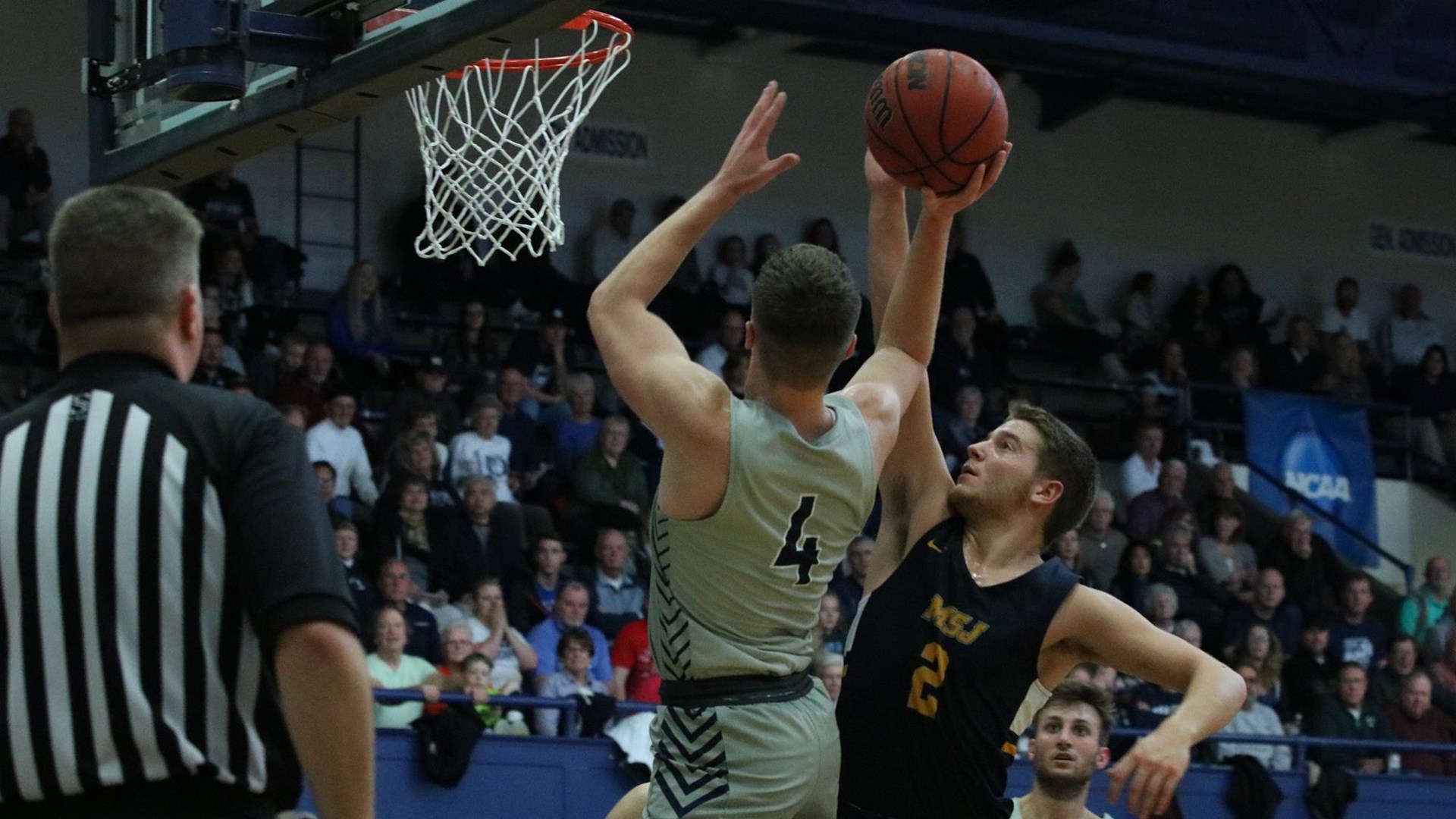 Men's Basketball tames the Lions to claim Shrine Tournament ...