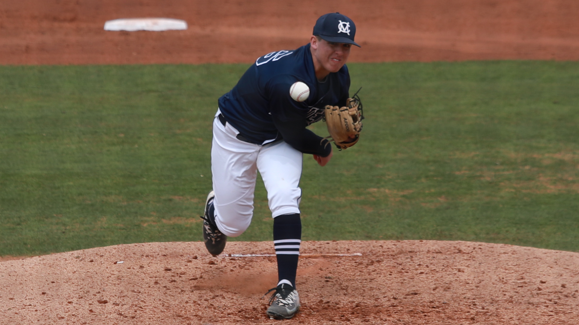Berry clips the Etta Express in extra innings - Marietta College Athletics